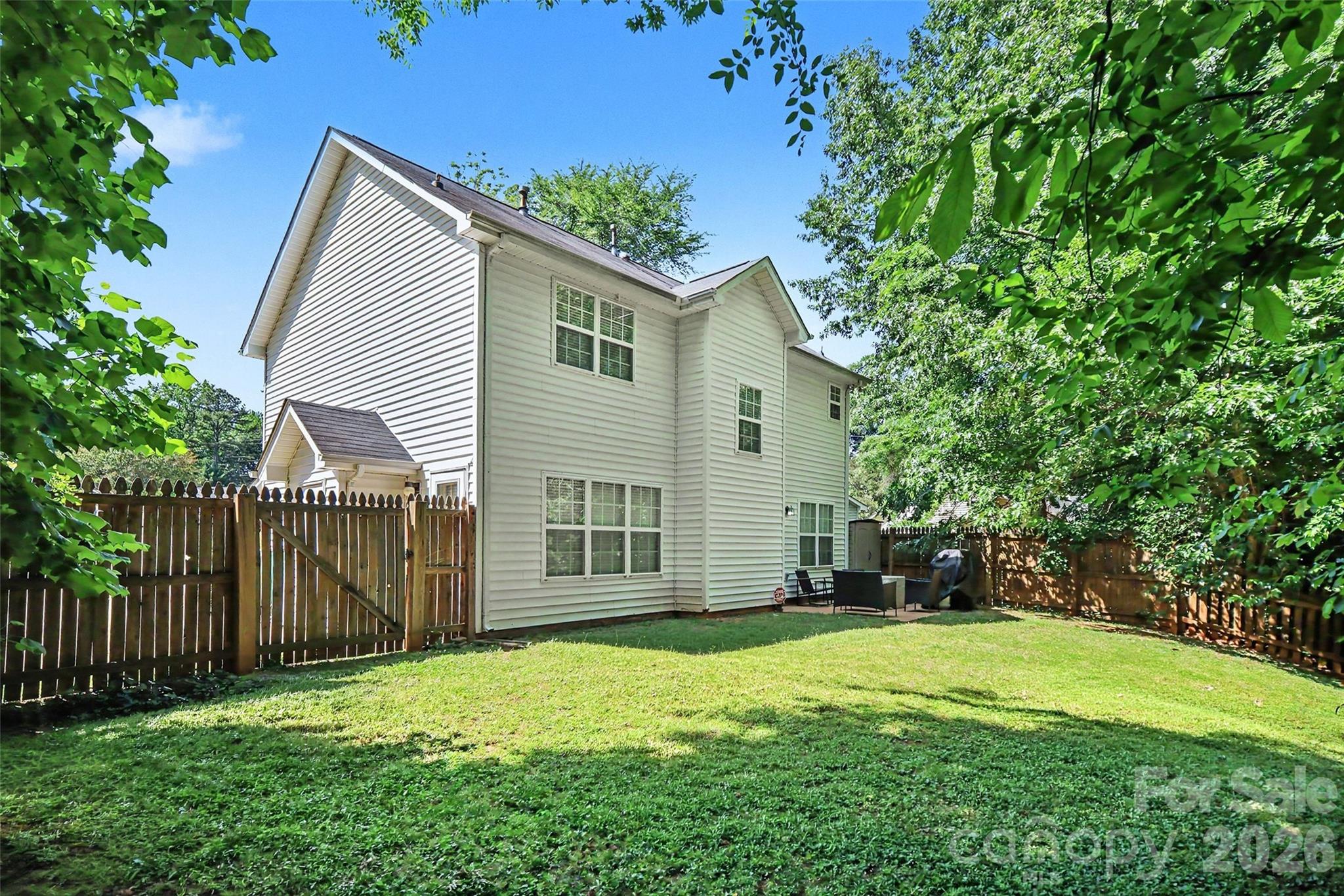 Photo 3 of 6323 Pine Hollow Drive, Charlotte, NC