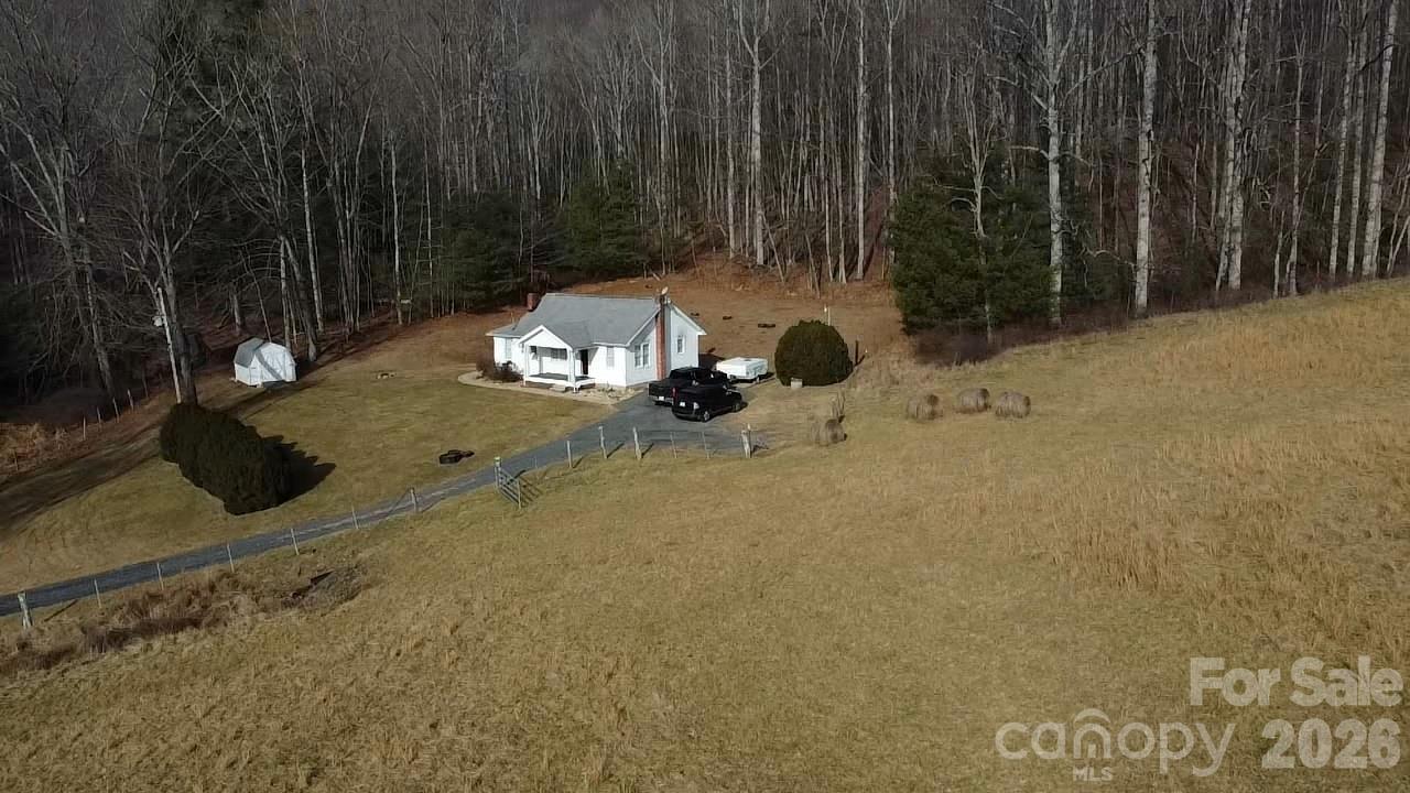 Photo 3 of 212 Old Dale Road, Spruce Pine, NC