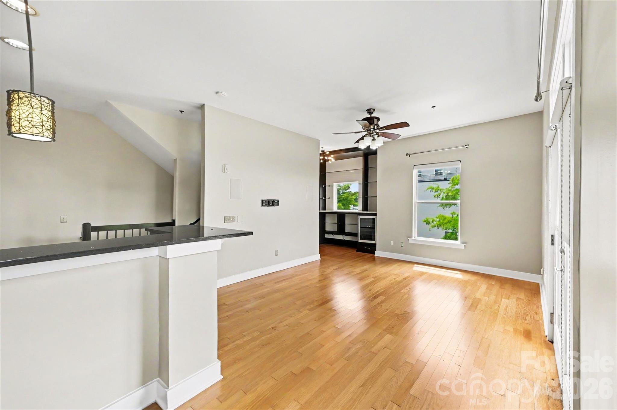 Photo 8 of 633 MCNINCH Street, Charlotte, NC