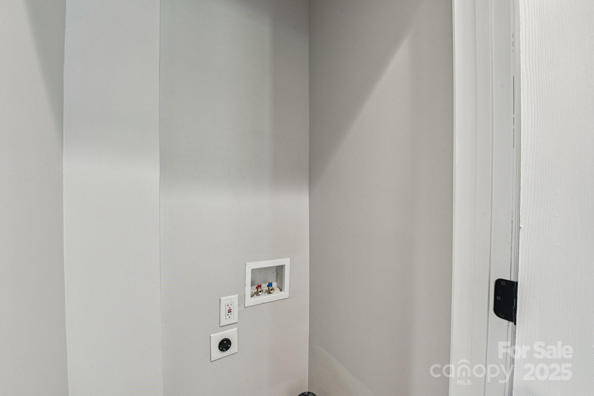 Photo 17 of 3209 Eastwood Drive, Charlotte, NC