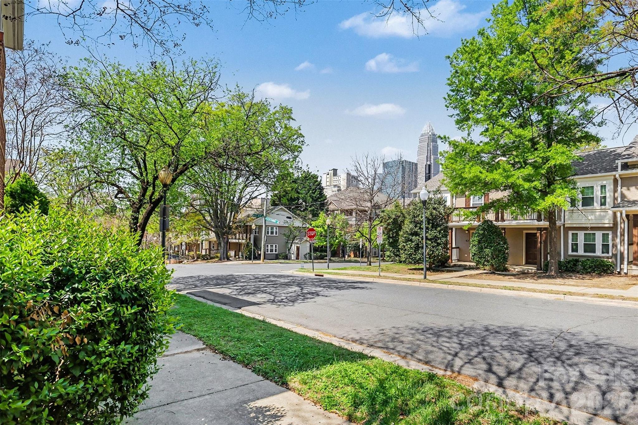 Photo 7 of 703 E 8th Street, Charlotte, NC
