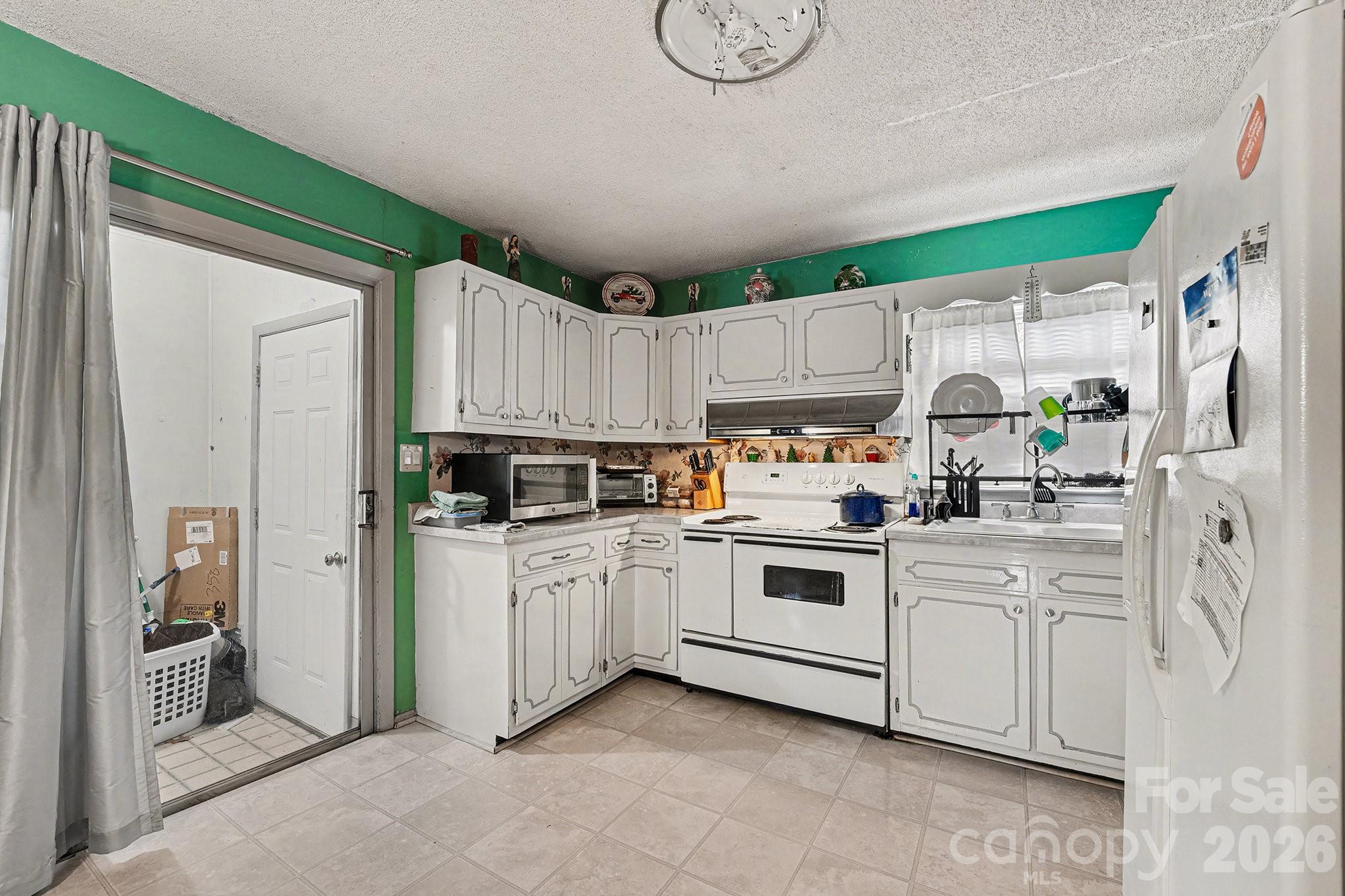 Photo 12 of 4206 Tipperary Place, Charlotte, NC