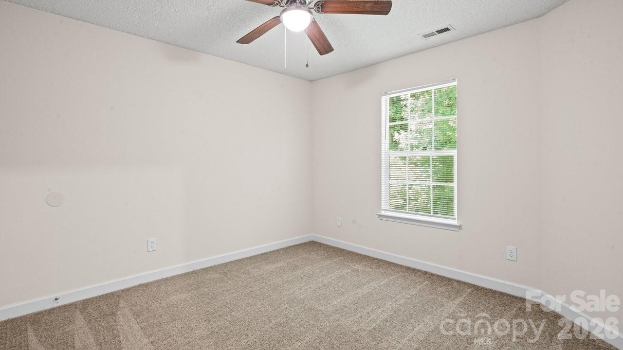 Photo 4 of 2114 Pleasant Dale Drive, Charlotte, NC