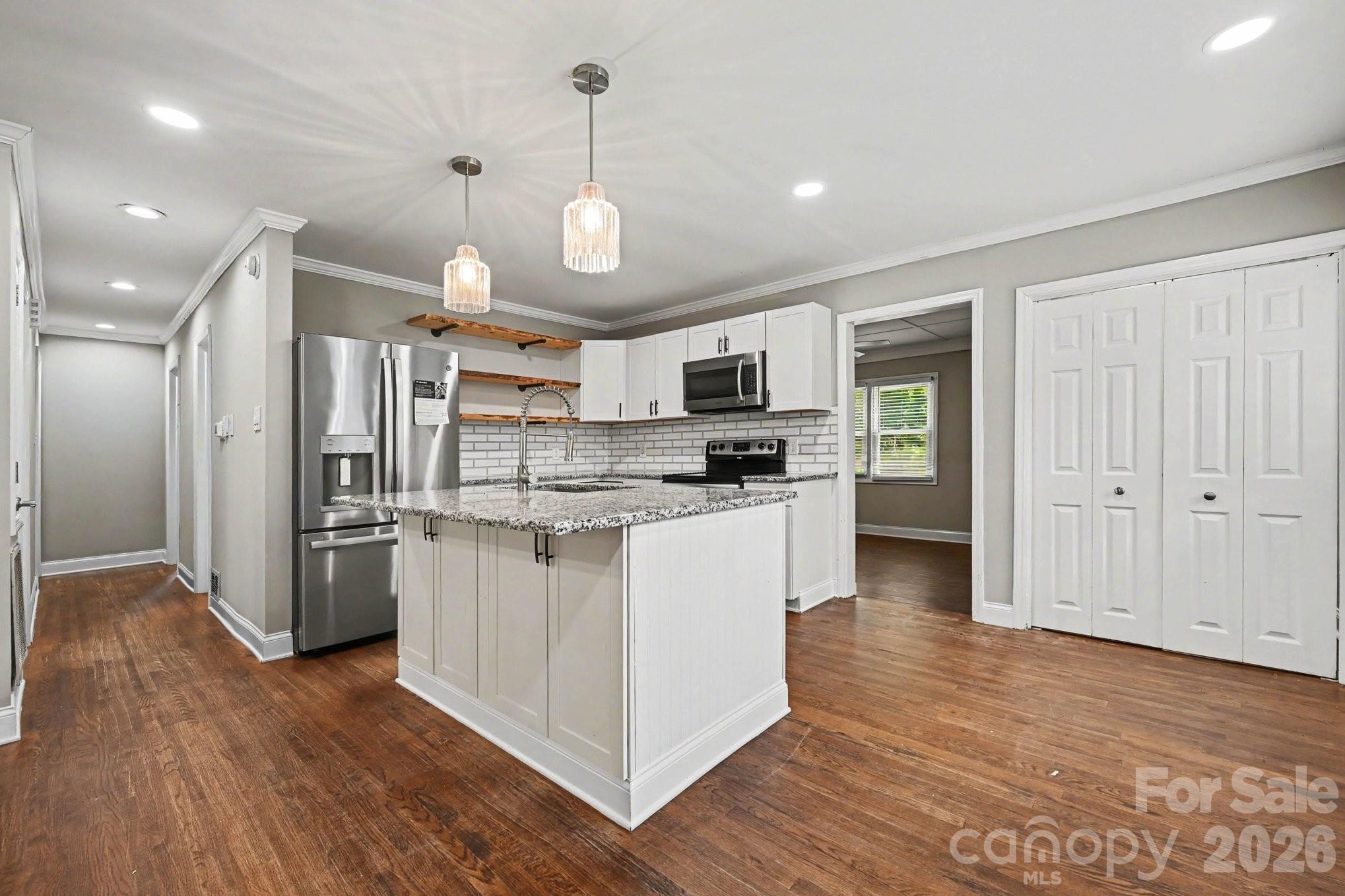 Photo 5 of 1126 Claremont Road, Charlotte, NC
