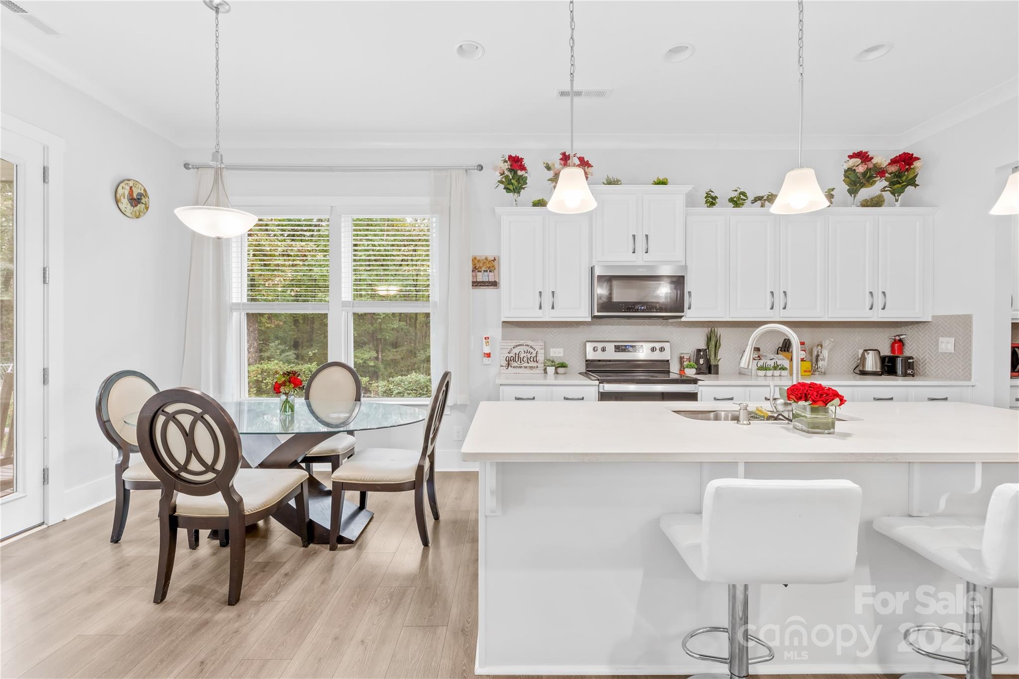 Home for sale at 1727 grace Lane, Charlotte, NC — photo 14 of 47