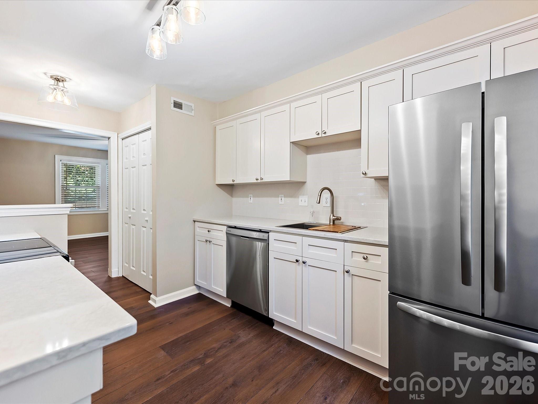 Photo 4 of 107 S Laurel Avenue101A, Charlotte, NC