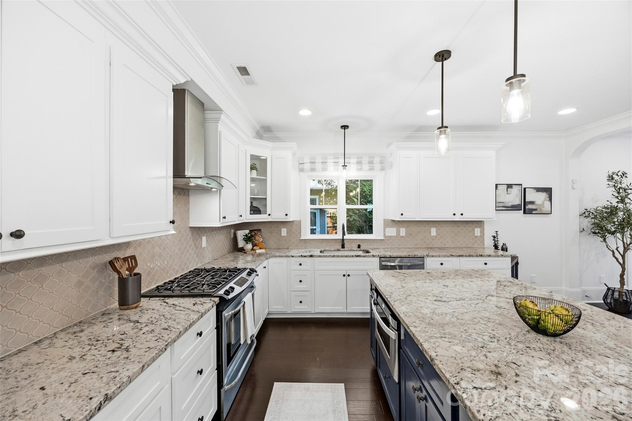 Home for sale at 1837 Umstead Street, Charlotte, NC — photo 10 of 29