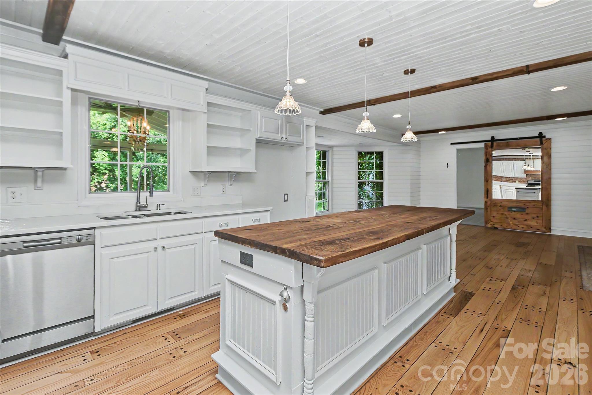 Photo 12 of 6117 Cherry Tree Lane, Charlotte, NC