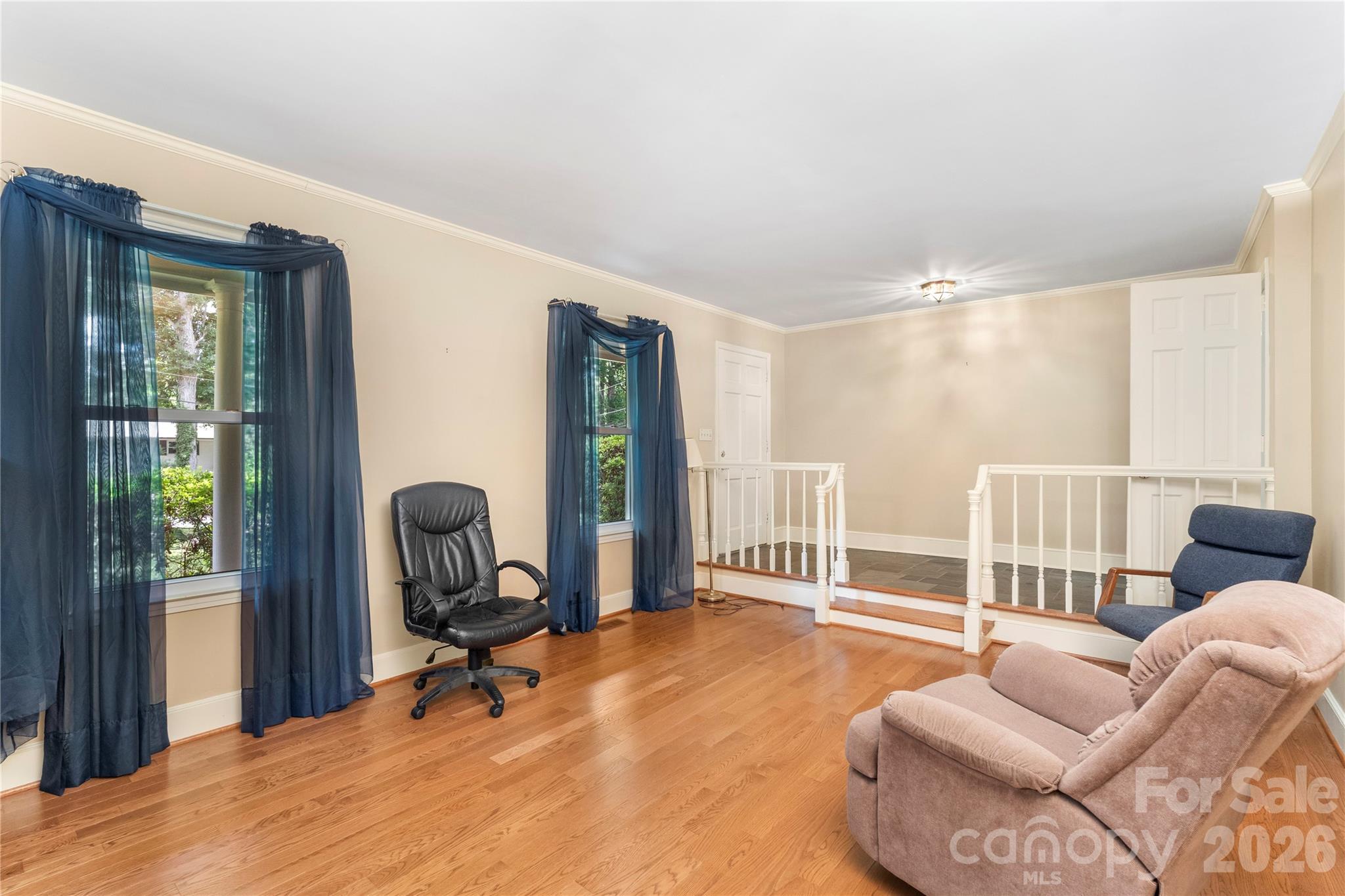 Home for sale at 221 Kingsway Circle, Charlotte, NC — photo 10 of 48