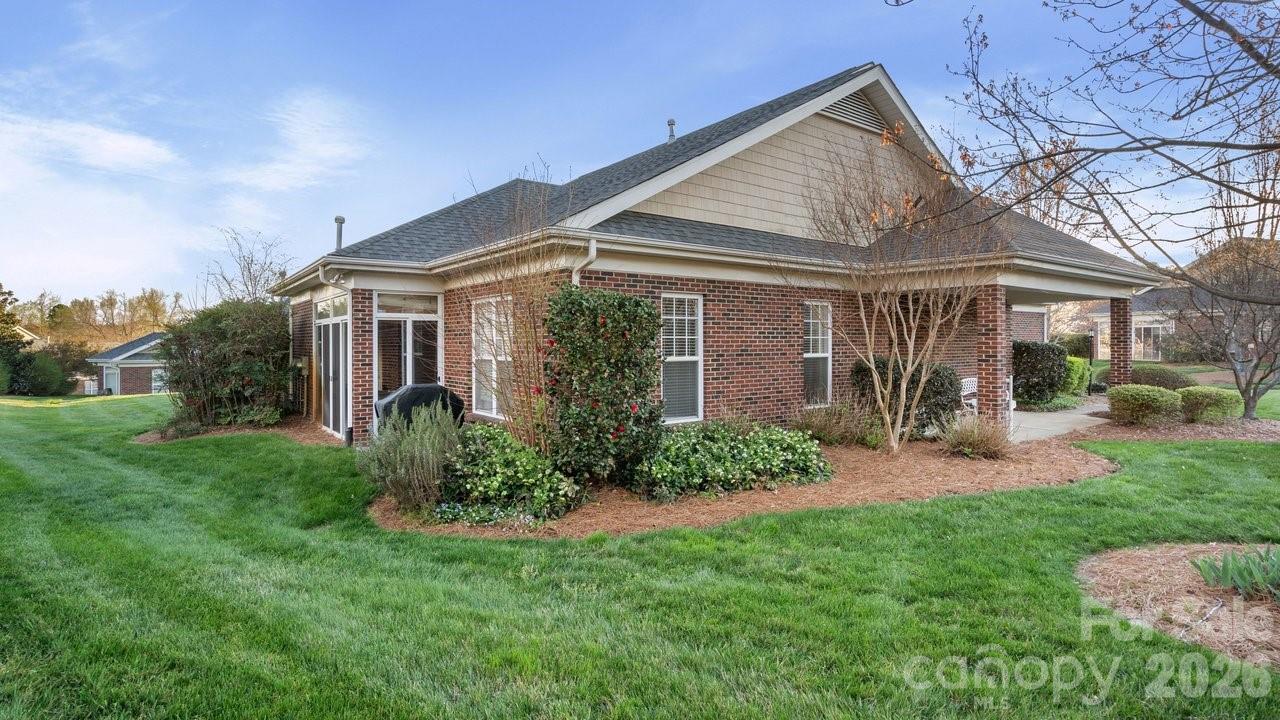 Photo 8 of 2820 Summer Valley Court, Charlotte, NC