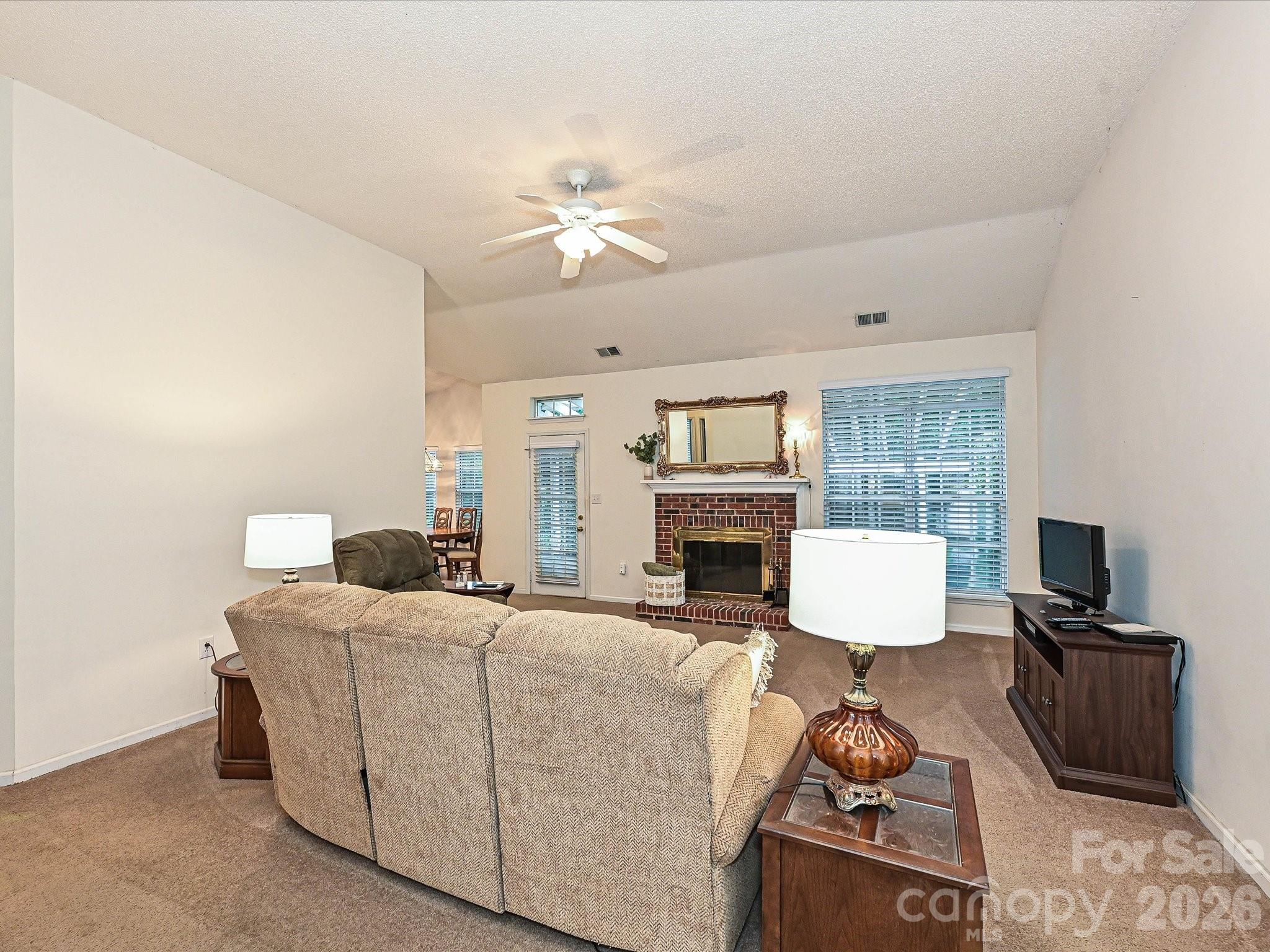 Photo 4 of 5607 Oak Drive, Charlotte, NC