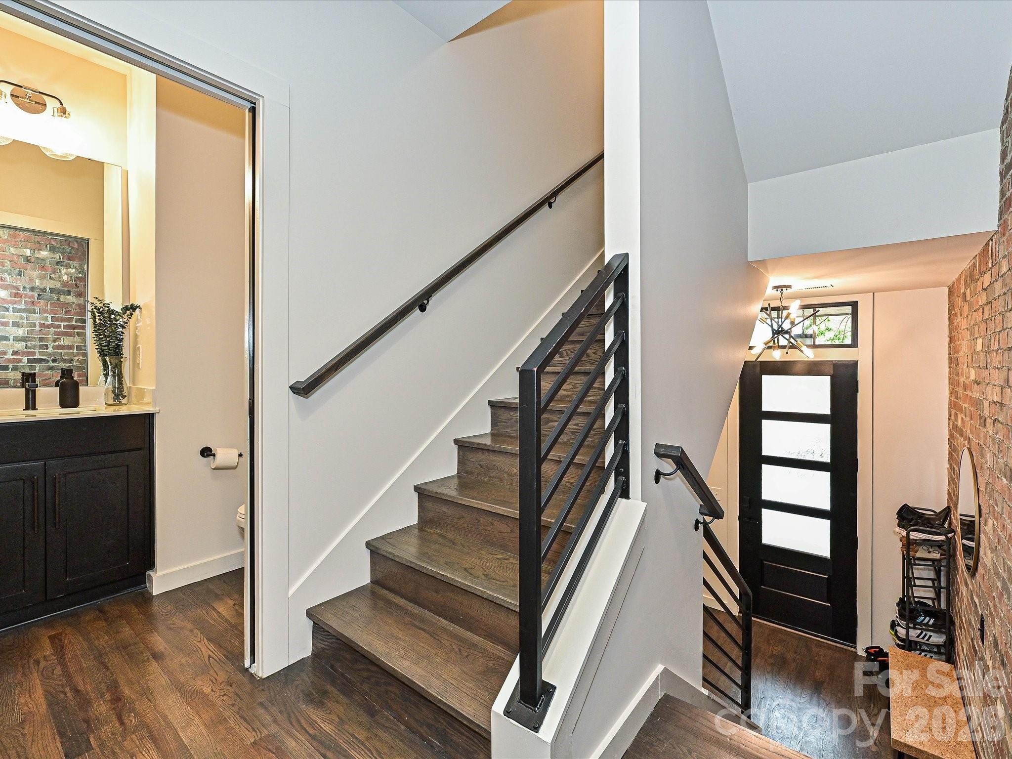 Photo 13 of 432 E 33rd Street, Charlotte, NC