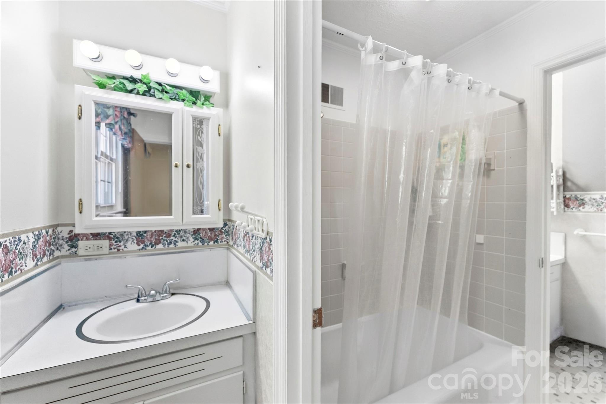 Photo 21 of 121 E Summersby Street, Fort Mill, SC