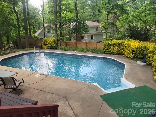 Photo 2 of 5815 Chapel Creek Court, Charlotte, NC
