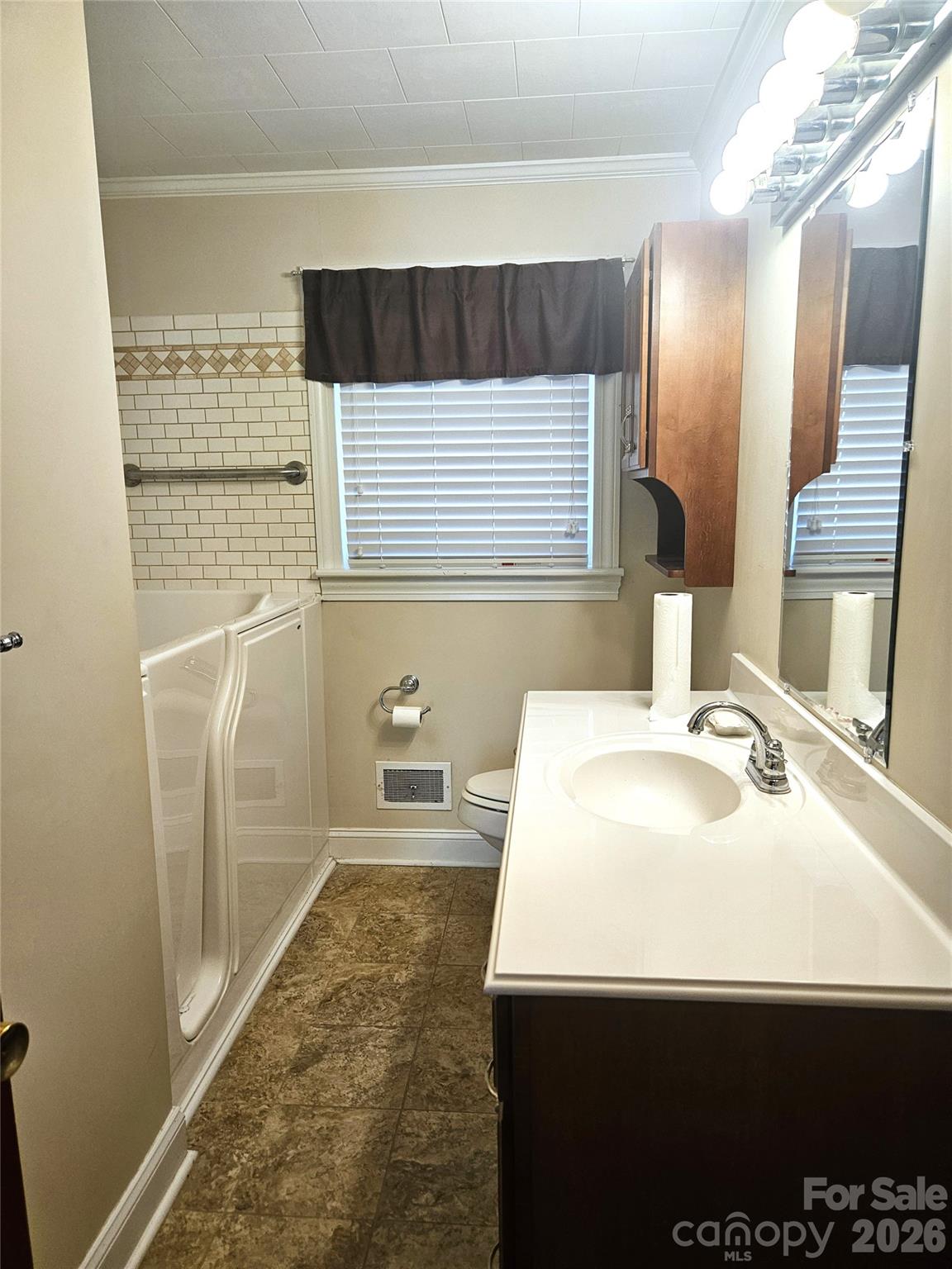 557 Goldmoor Drive NE, Concord, NC - photo 12 of 17