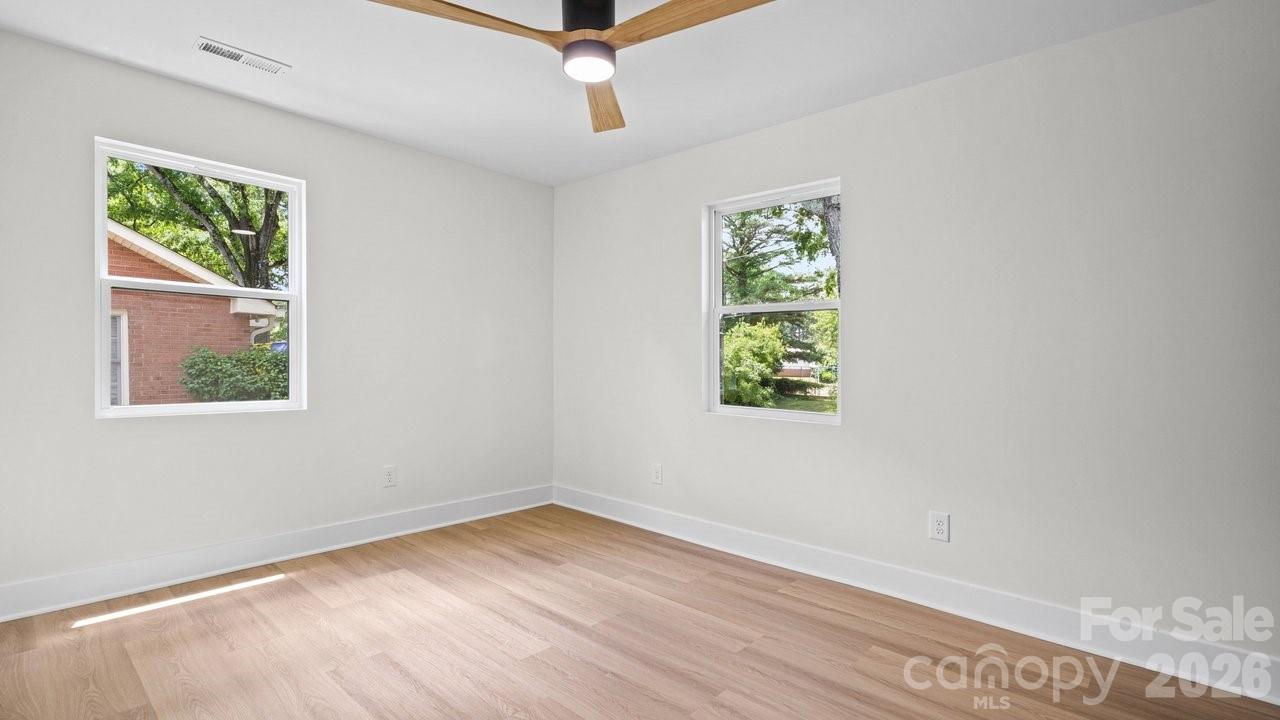 Photo 28 of 409 Scaleybark Road, Charlotte, NC
