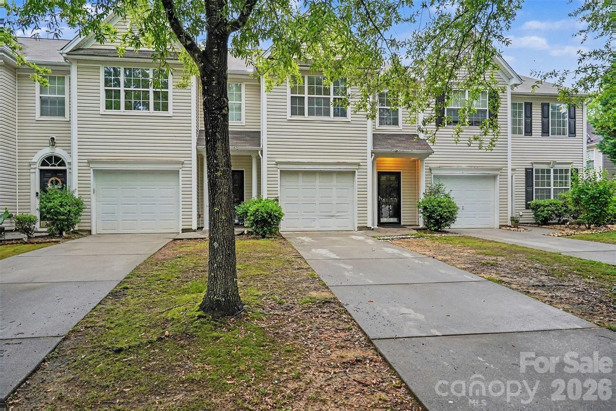Photo 2 of 7514 Abigail Glen Drive, Charlotte, NC