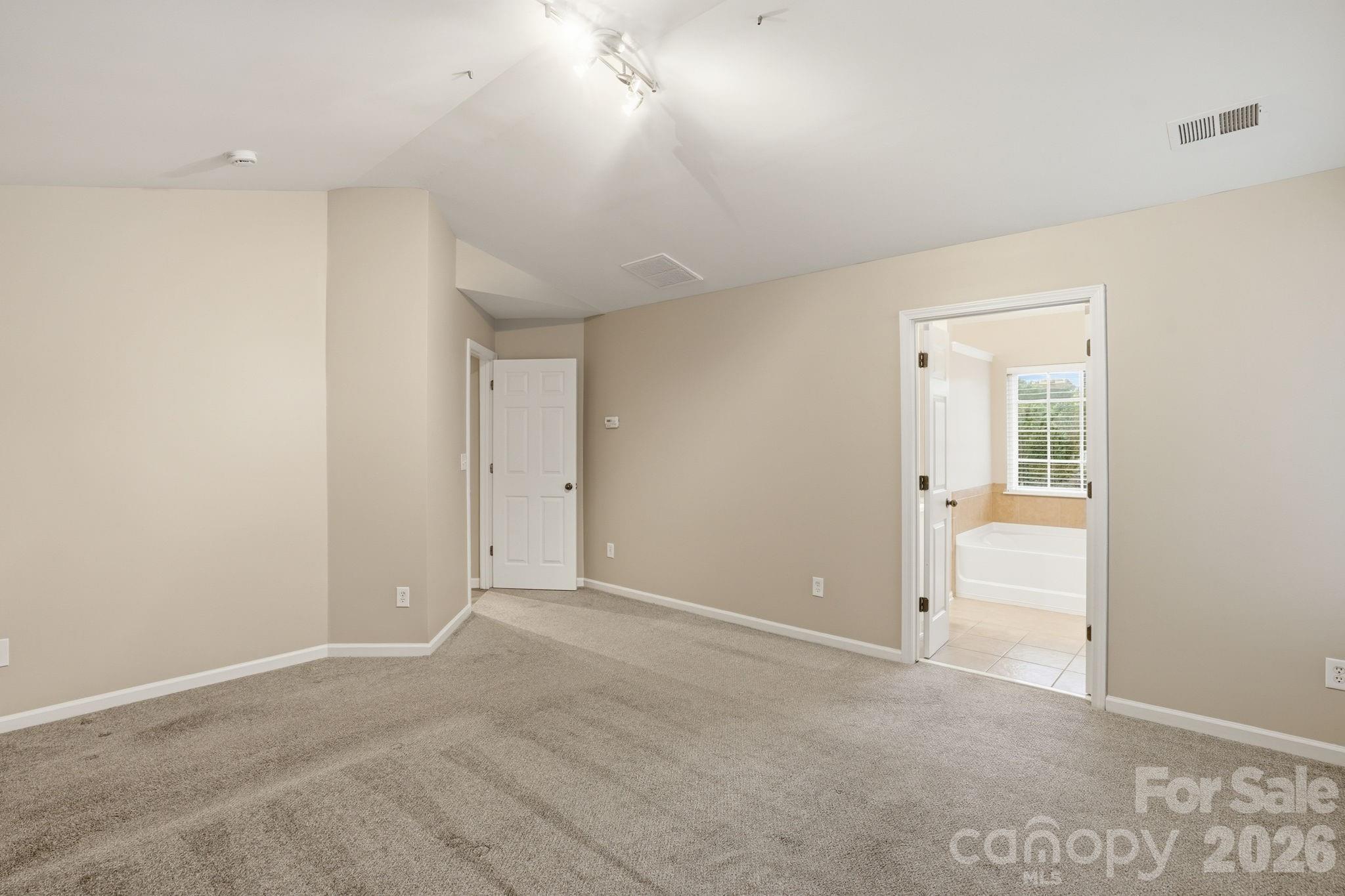 Photo 33 of 6427 Hermsley Road, Charlotte, NC