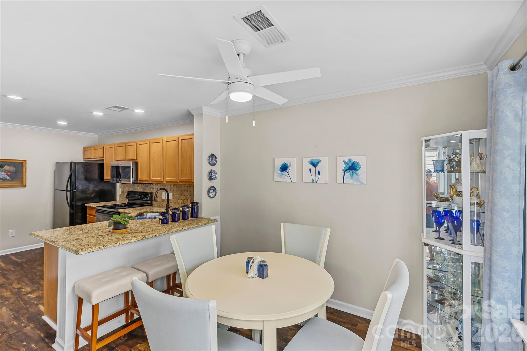 Photo 17 of 8733 Robinson Forest Drive, Charlotte, NC