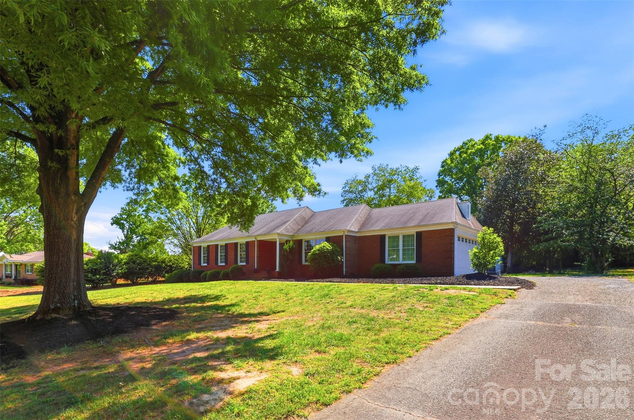 Photo 4 of 1406 Lakeview Drive, Monroe, NC