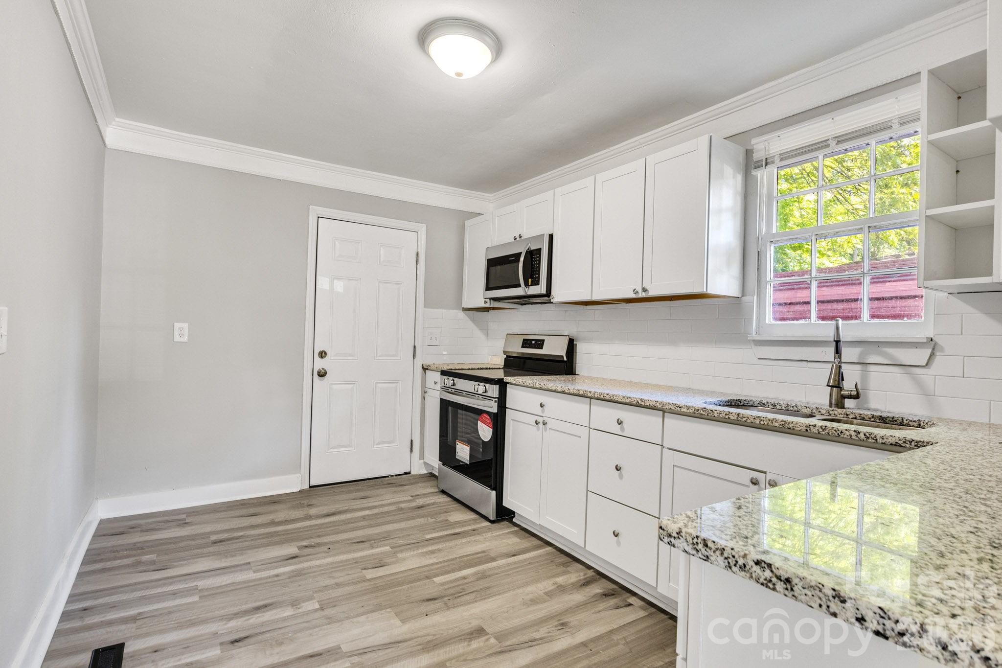 3637 Glenville Avenue, Charlotte, NC - photo 12 of 21