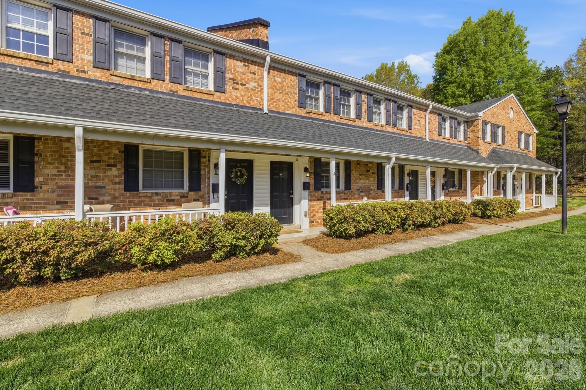 Photo 27 of 1336 Green Oaks LaneE, Charlotte, NC
