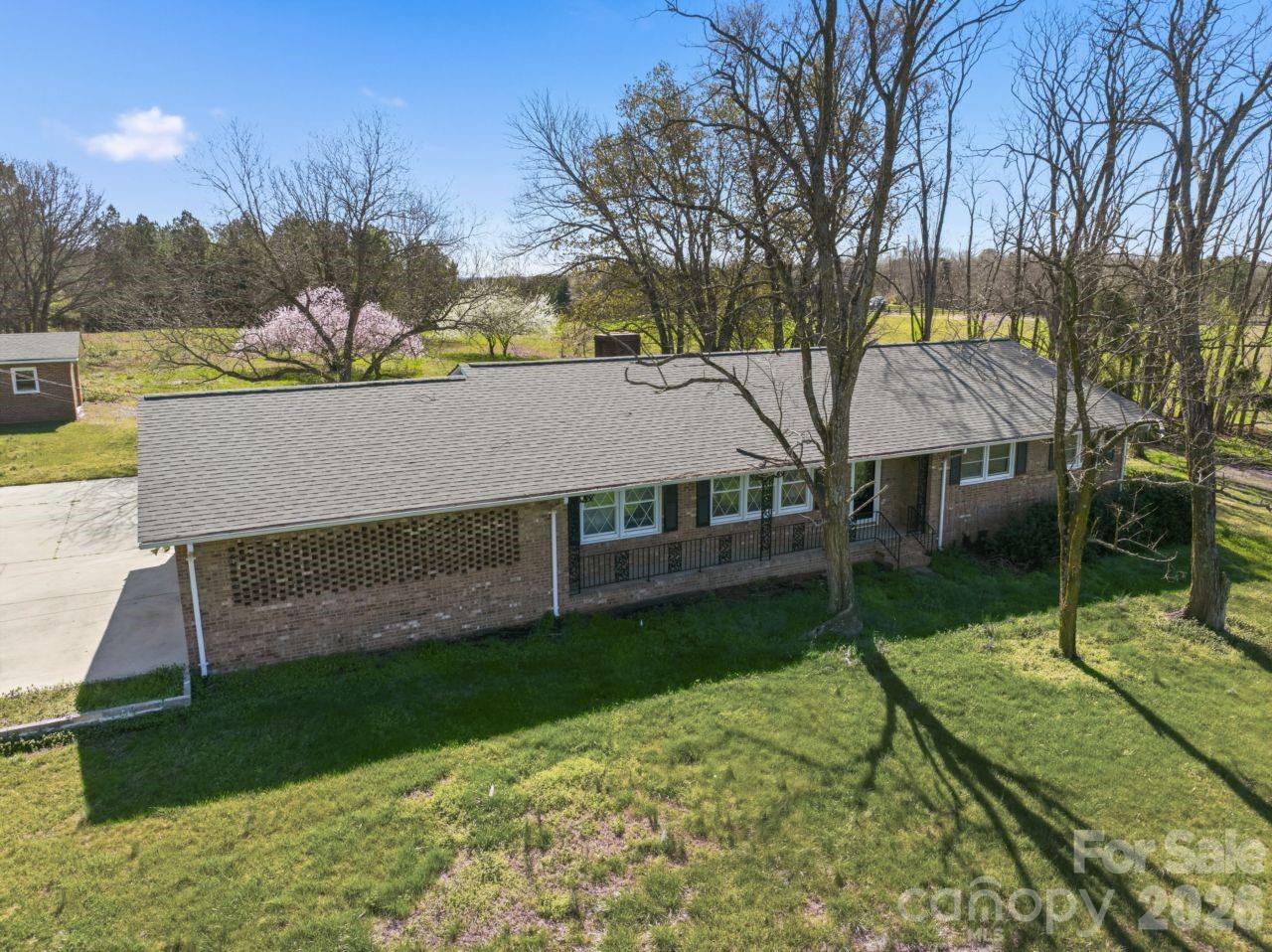 Photo 4 of 20402 Norton Road, Albemarle, NC