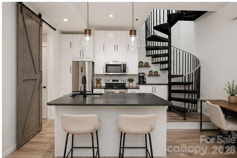 Photo 3 of 2088 Euclid Avenue, Charlotte, NC