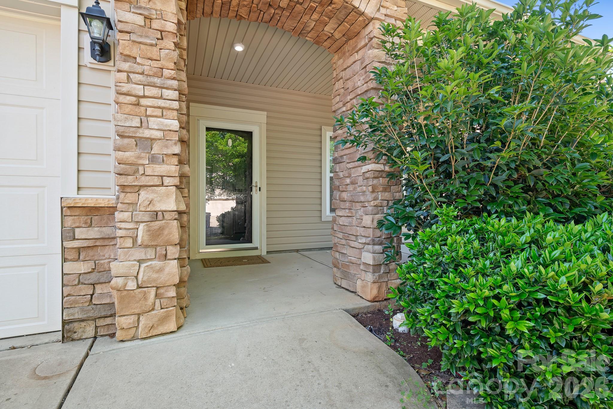 2059 Blue Iris Drive, Matthews, NC - photo 3 of 42