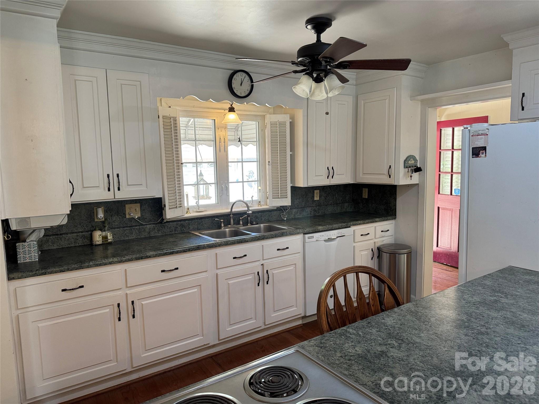 Home for sale at 809 Katherine Avenue, Kings Mountain, NC — photo 9 of 38