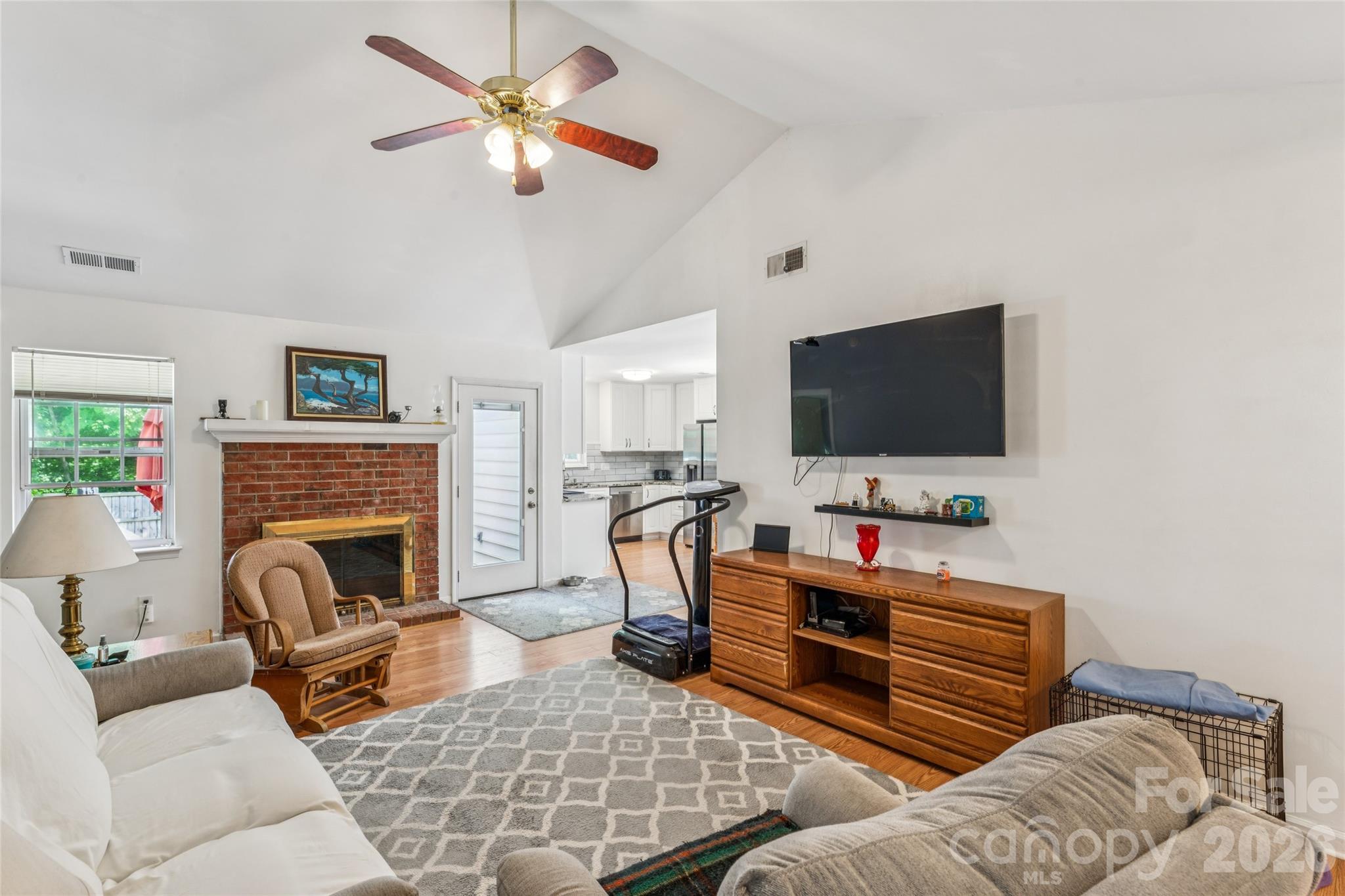 Photo 3 of 13221 Crooked Pine Court, Charlotte, NC