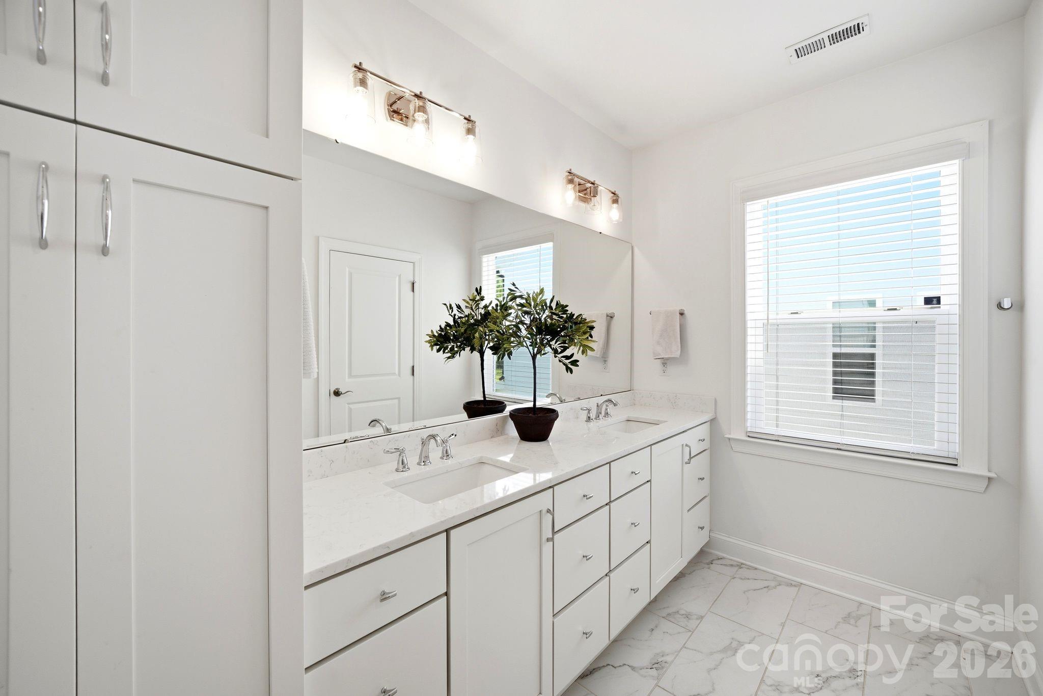 Photo 28 of 6008 Corbin Woods Court, Charlotte, NC