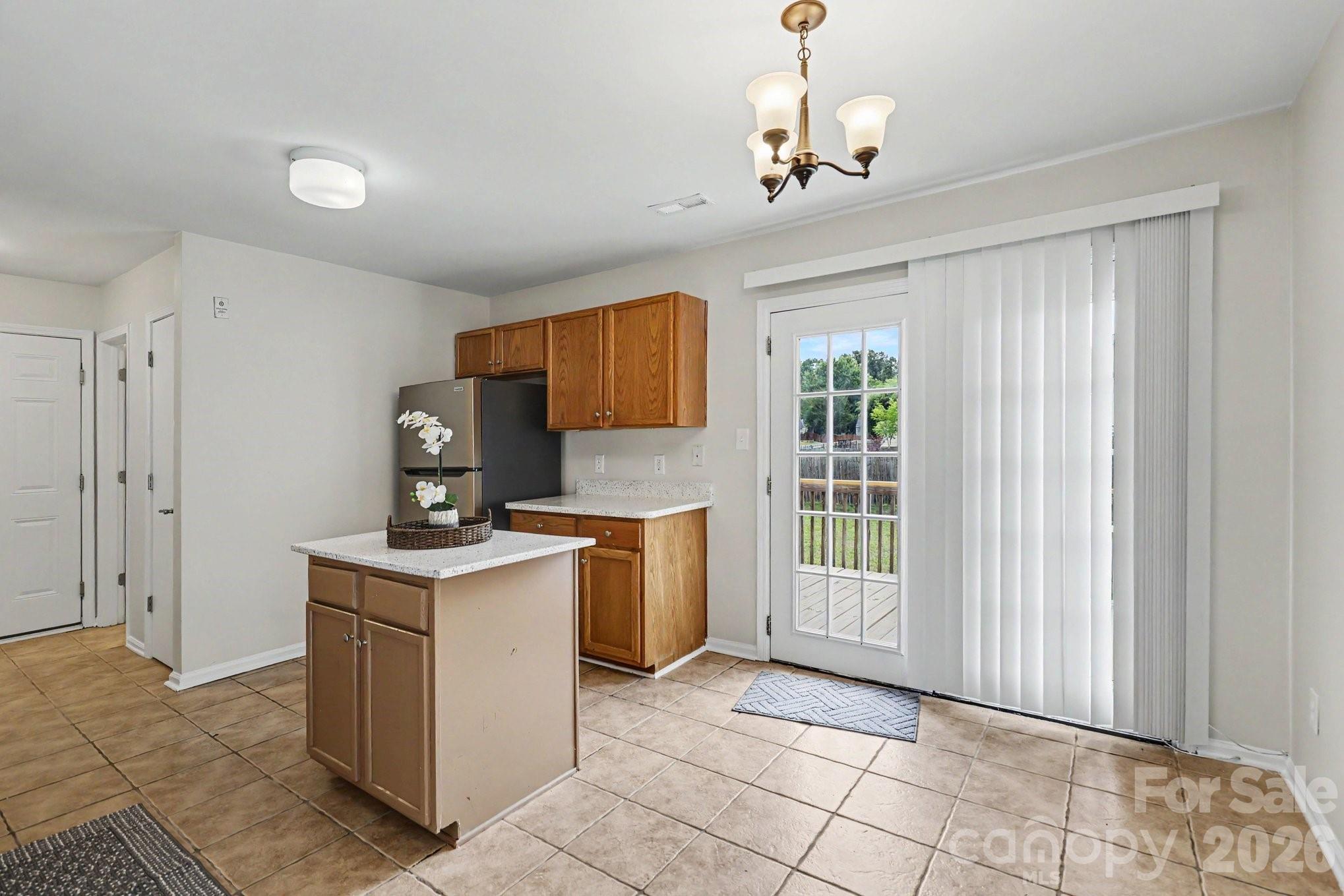 Photo 10 of 6325 Linda Vista Lane, Charlotte, NC