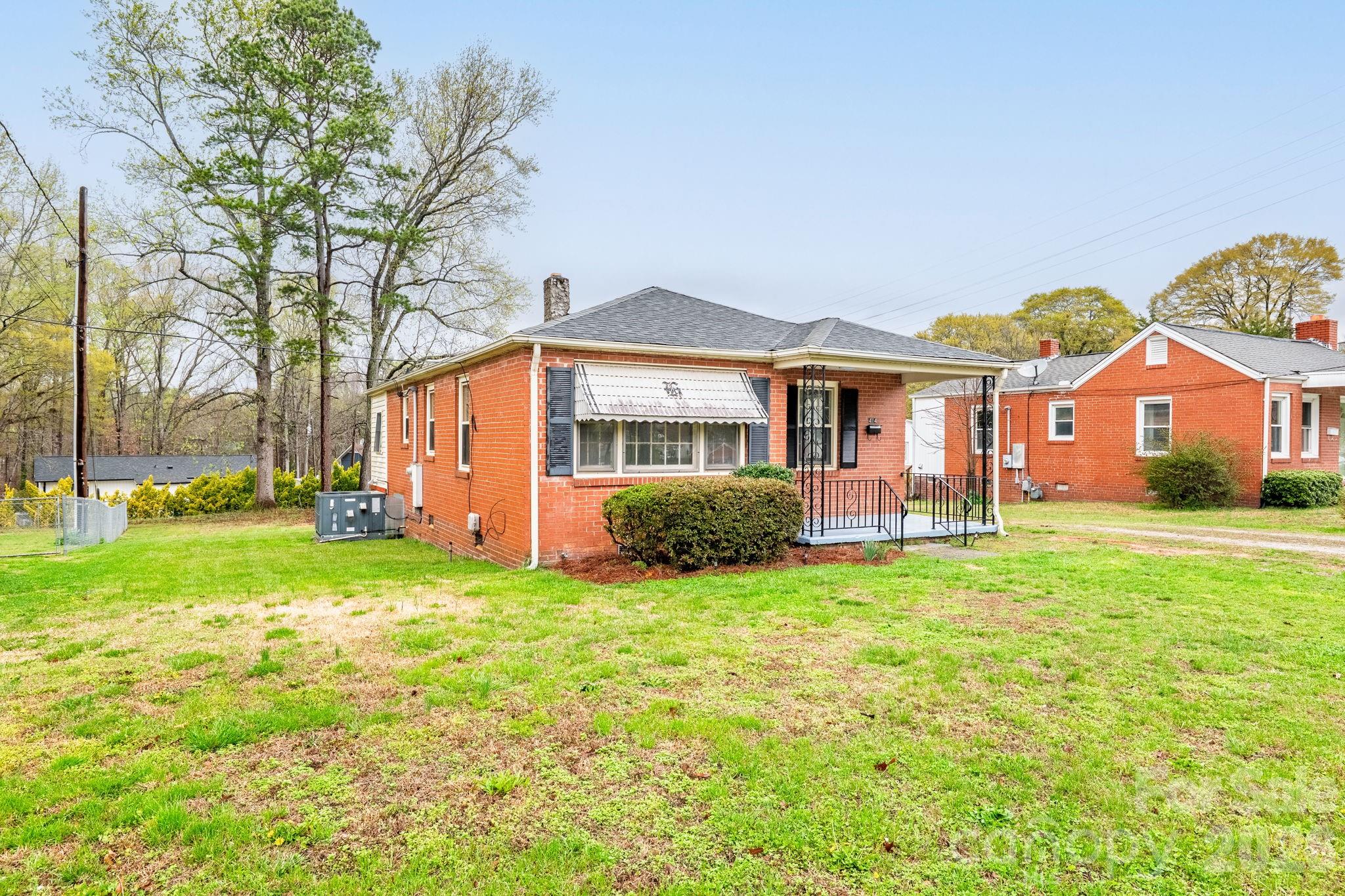 Photo 3 of 414 Ridge Street, Stanley, NC