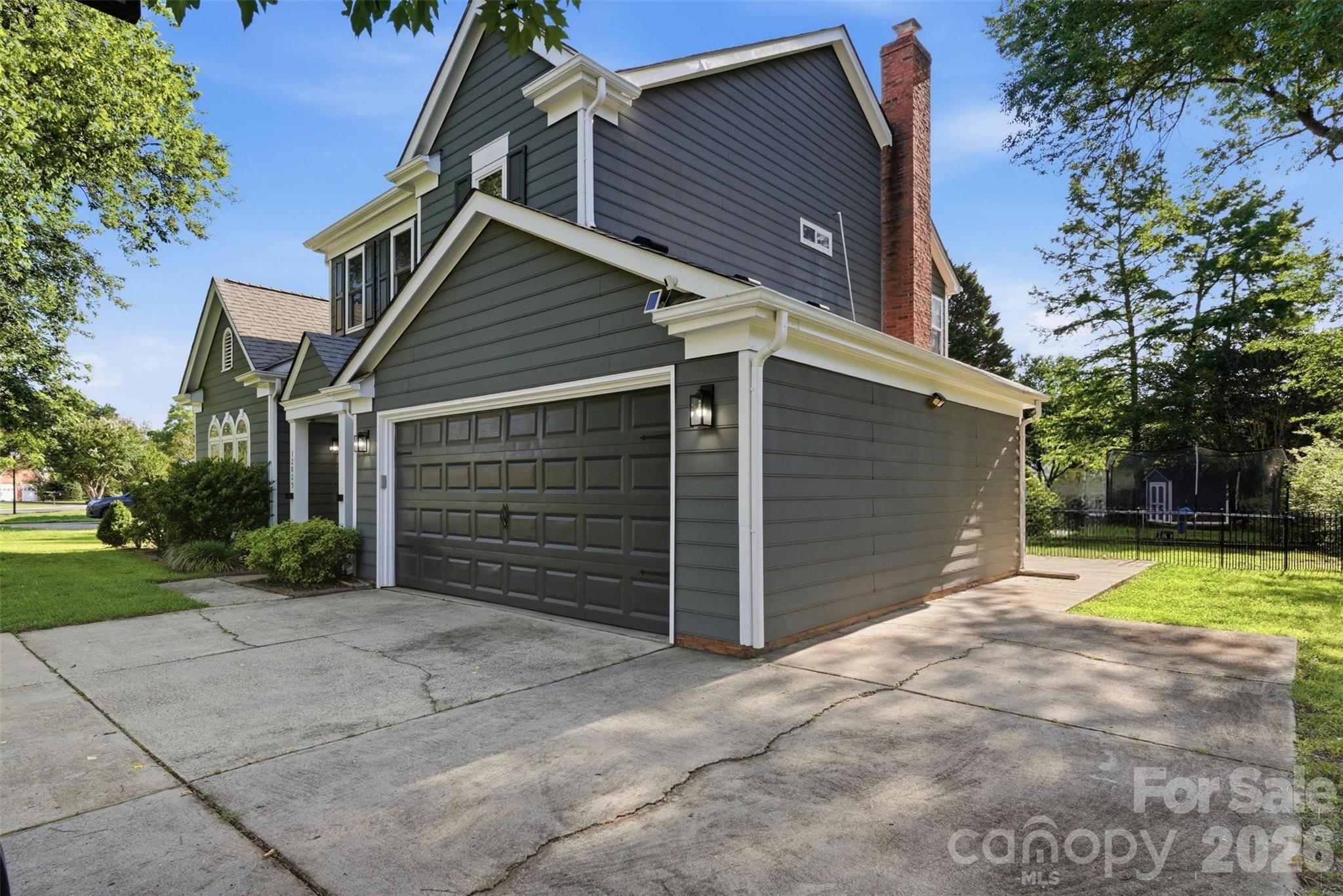 Photo 4 of 12025 Freshwell Road, Charlotte, NC