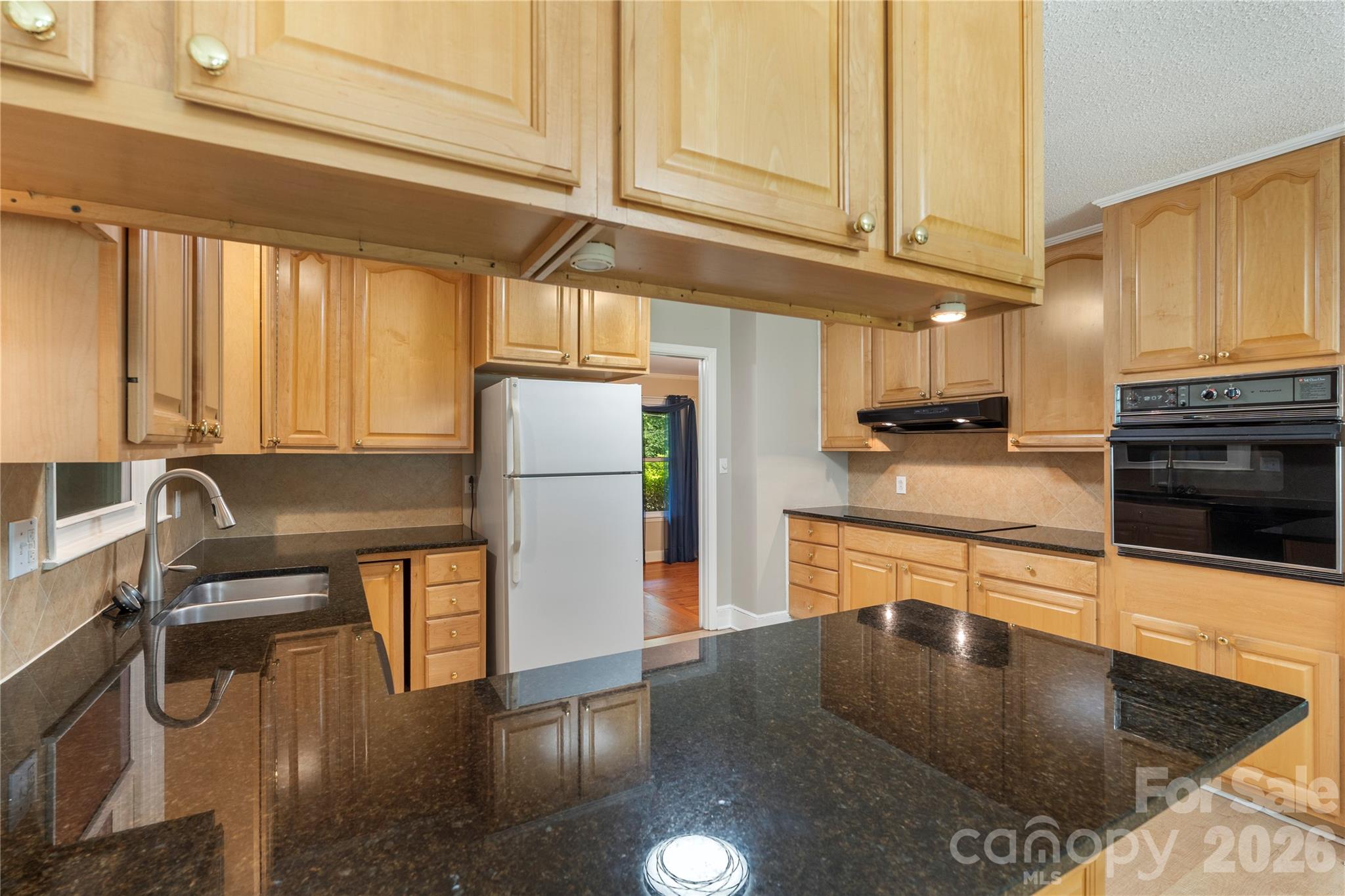 Home for sale at 221 Kingsway Circle, Charlotte, NC — photo 17 of 48