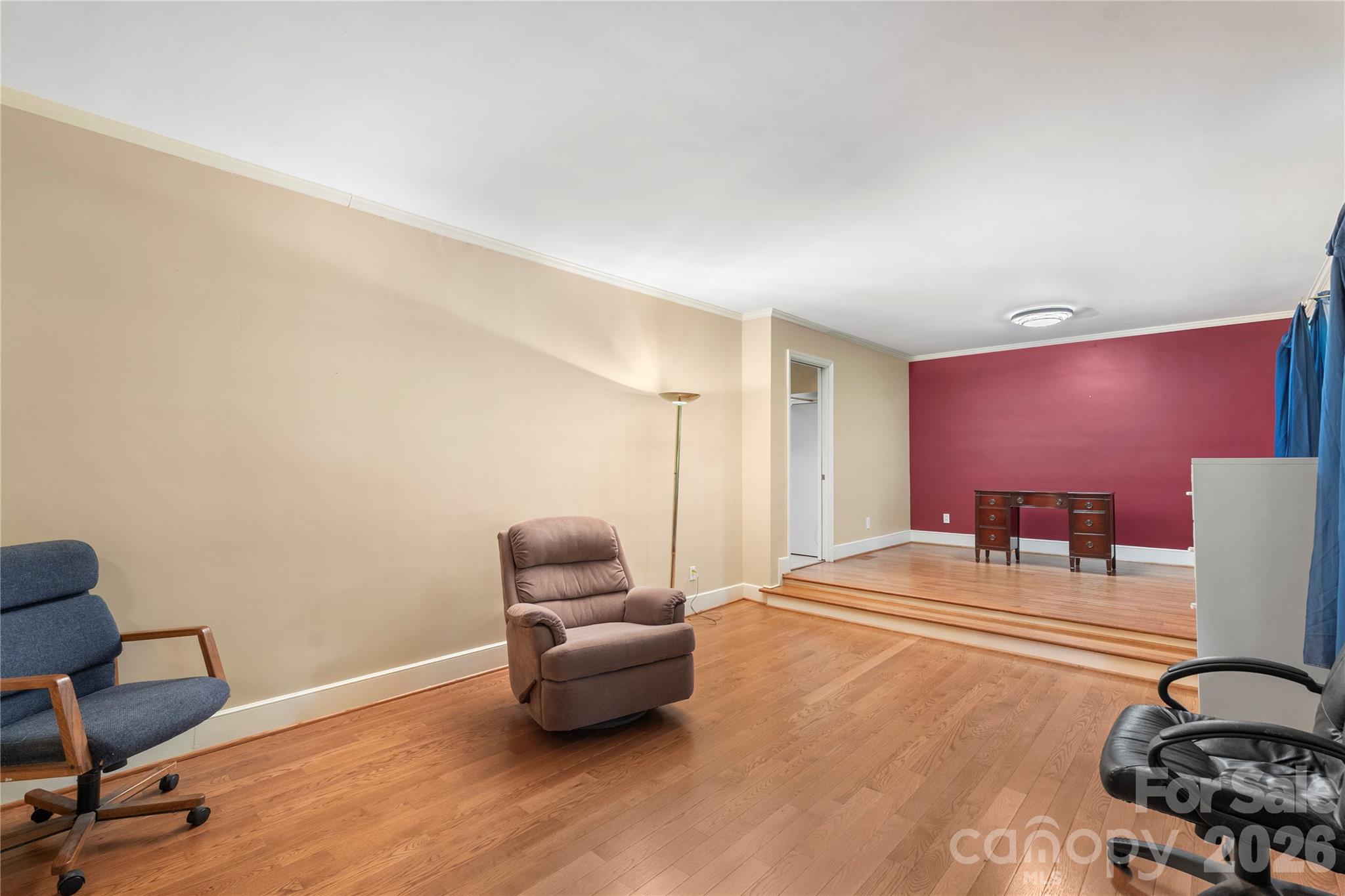 Home for sale at 221 Kingsway Circle, Charlotte, NC — photo 9 of 48