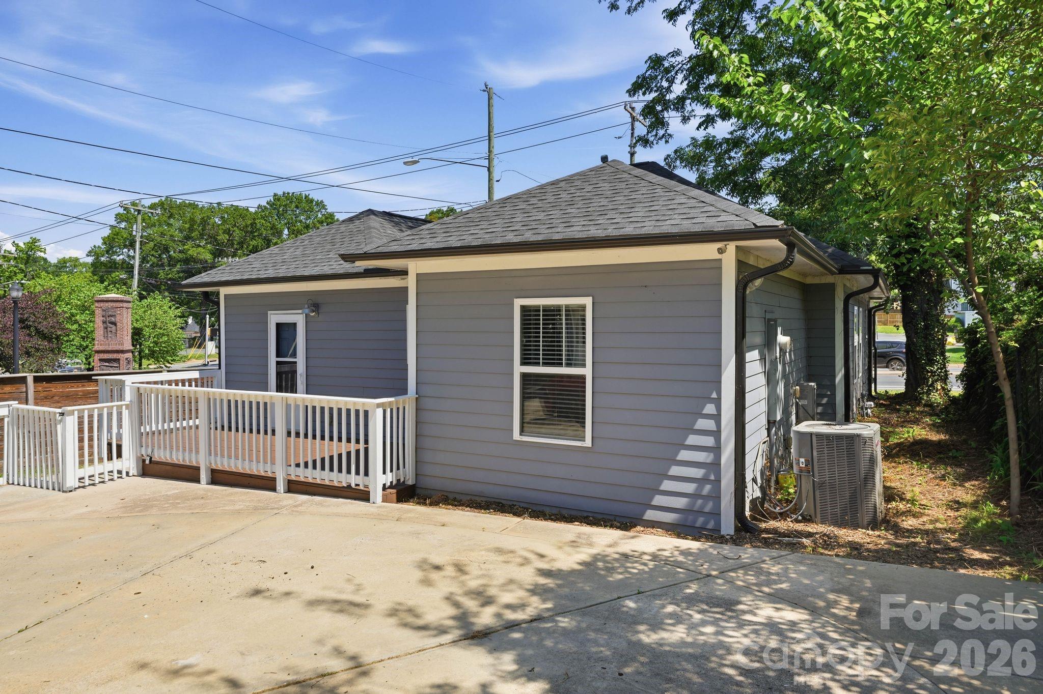Photo 35 of 1416 Parkwood Avenue, Charlotte, NC
