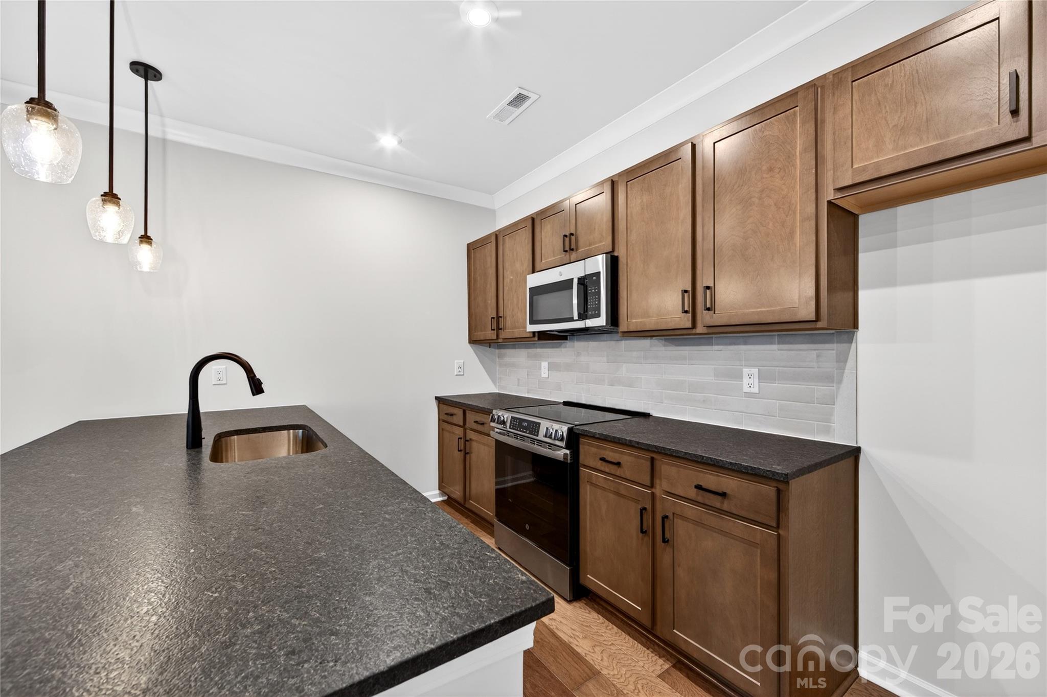 Photo 8 of 6025 Longar Lane, Charlotte, NC