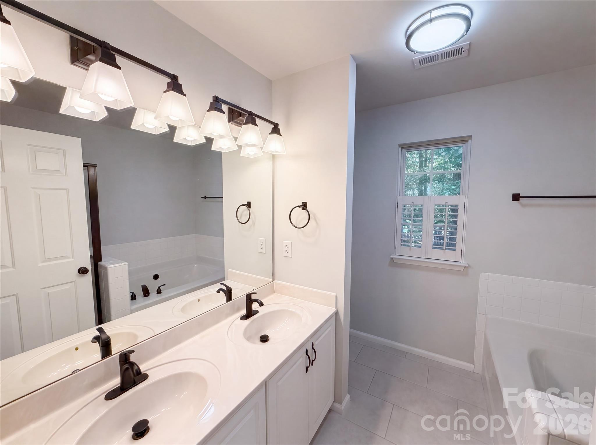 2916 Pinewood Hill Drive, Matthews, NC - photo 6 of 19