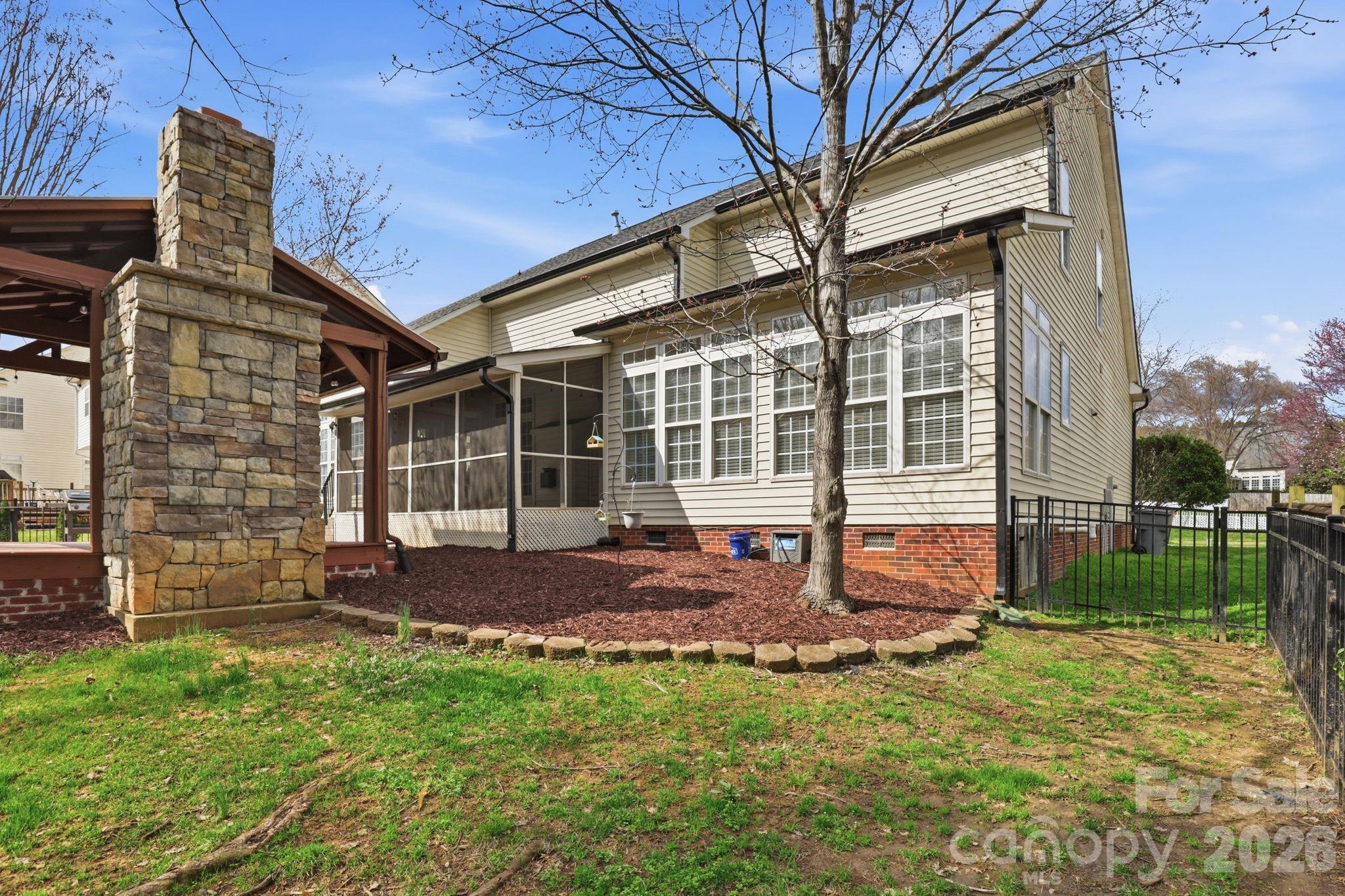 Photo 36 of 3909 Meadow Green Drive, Charlotte, NC