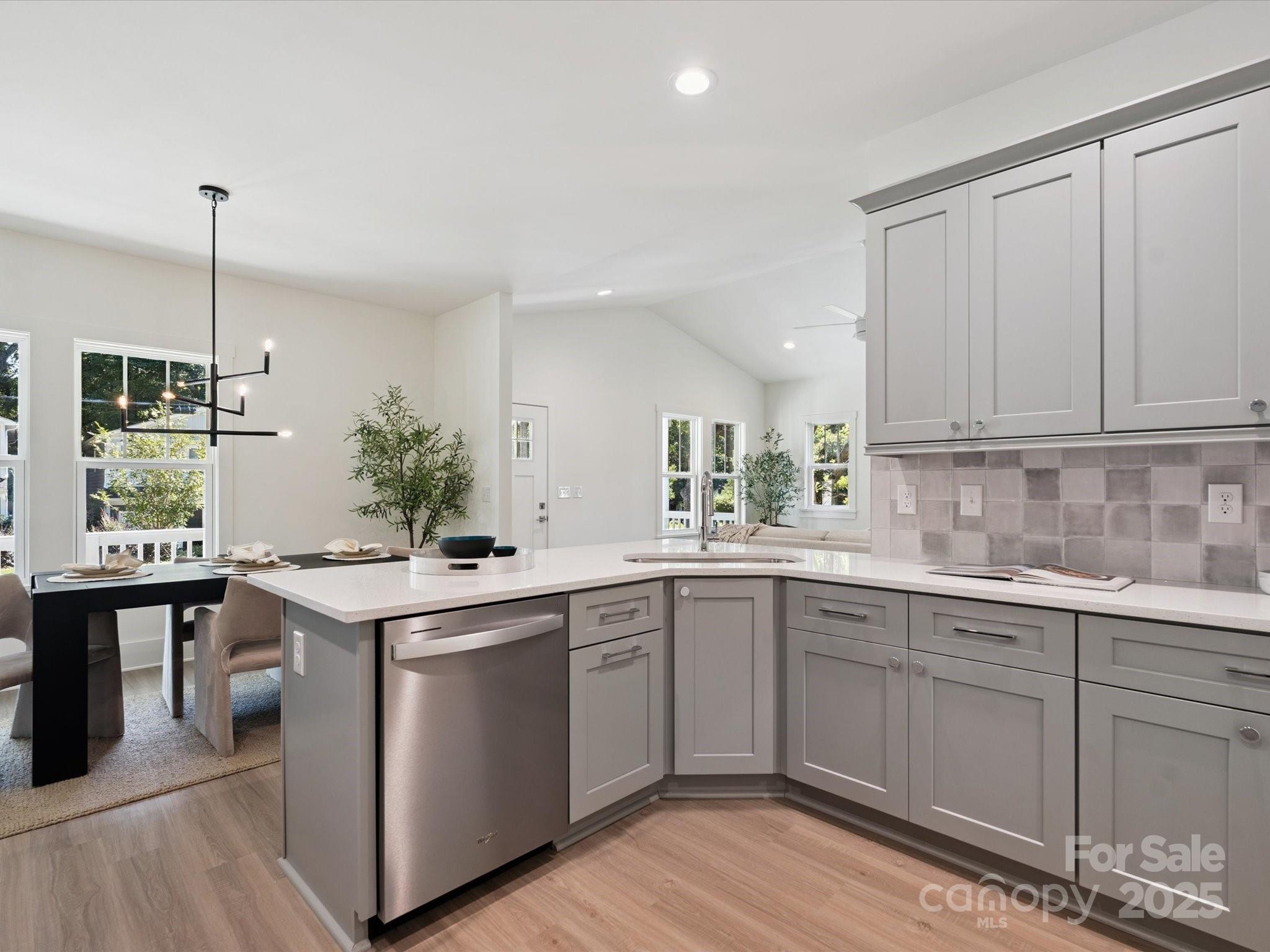 Photo 5 of 4111 Rutgers Avenue, Charlotte, NC