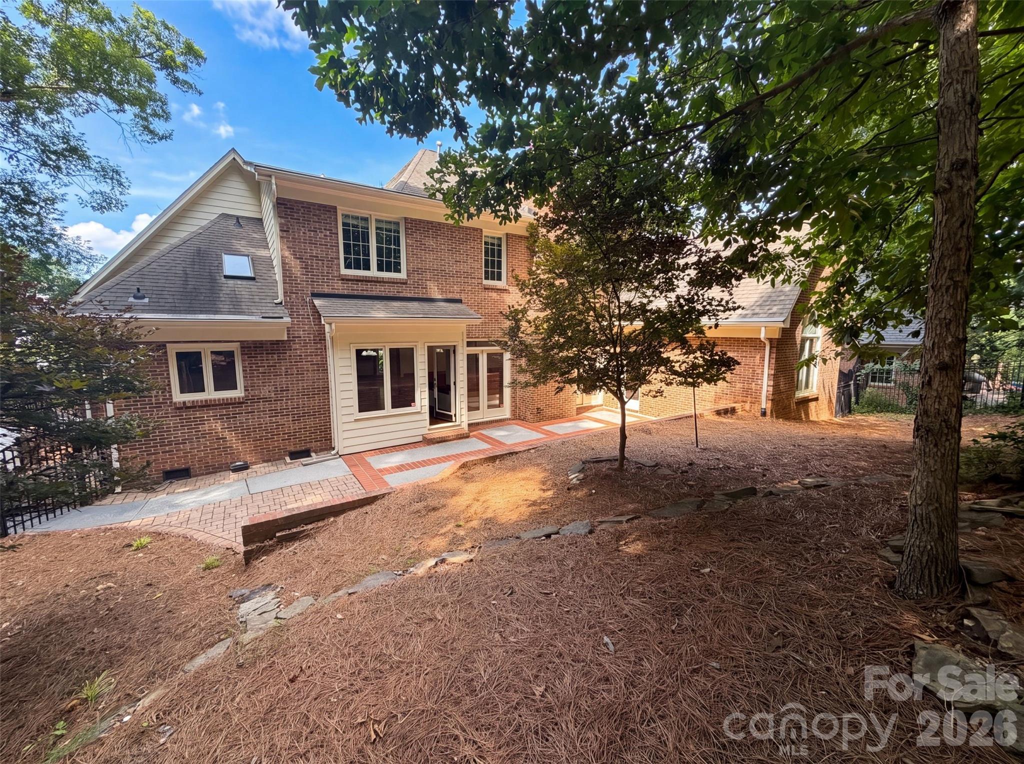 Home for sale at 3711 Surry Ridge Court, Charlotte, NC — photo 5 of 27