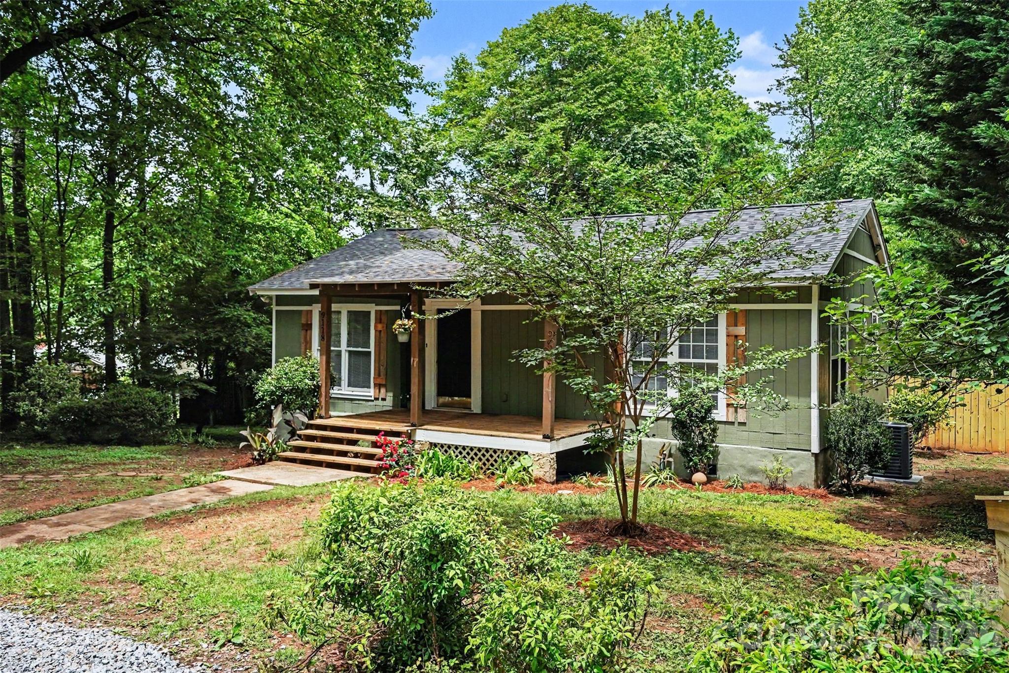Photo 2 of 9118 S Lakebrook Road, Charlotte, NC