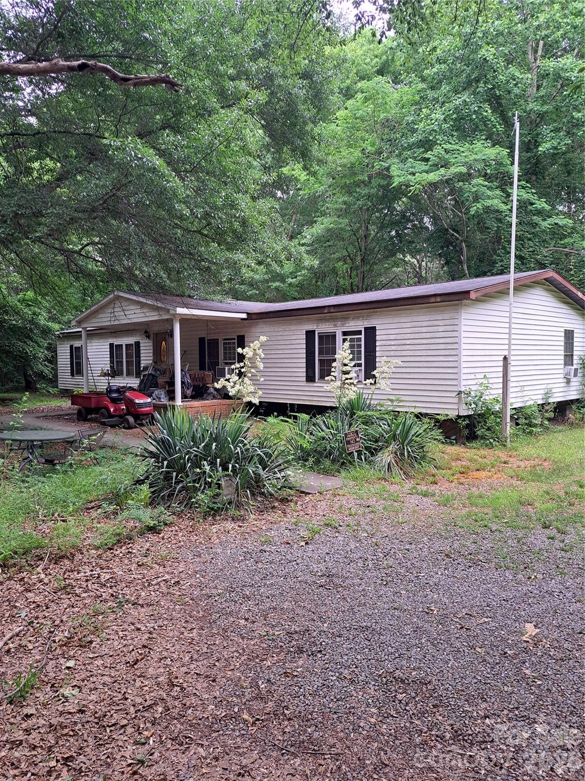 5023 Dogwood Lane, Stanley, NC