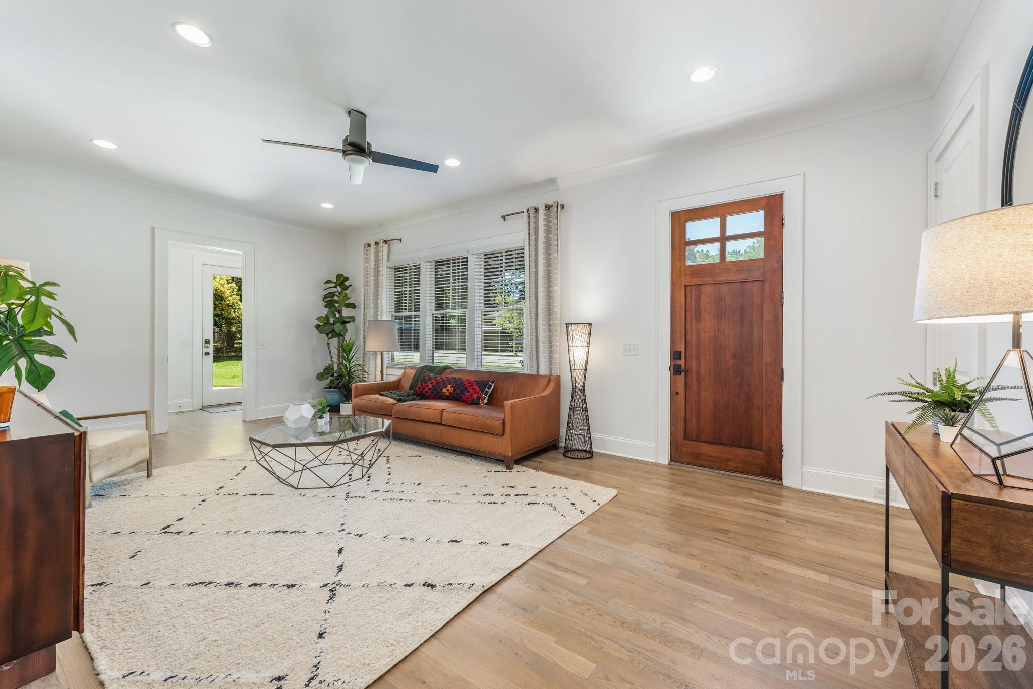 Home for sale at 1301 Catawba Avenue, Charlotte, NC — photo 6 of 39