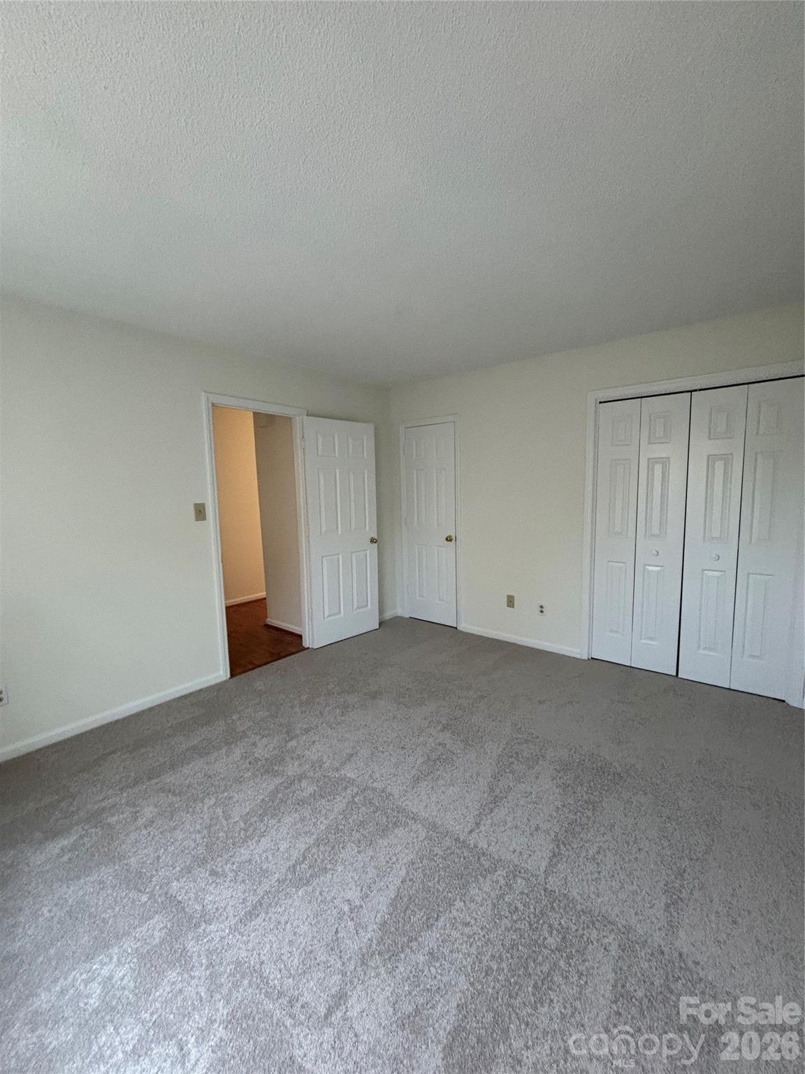 Photo 11 of 10910 Winterbourne Court, Charlotte, NC