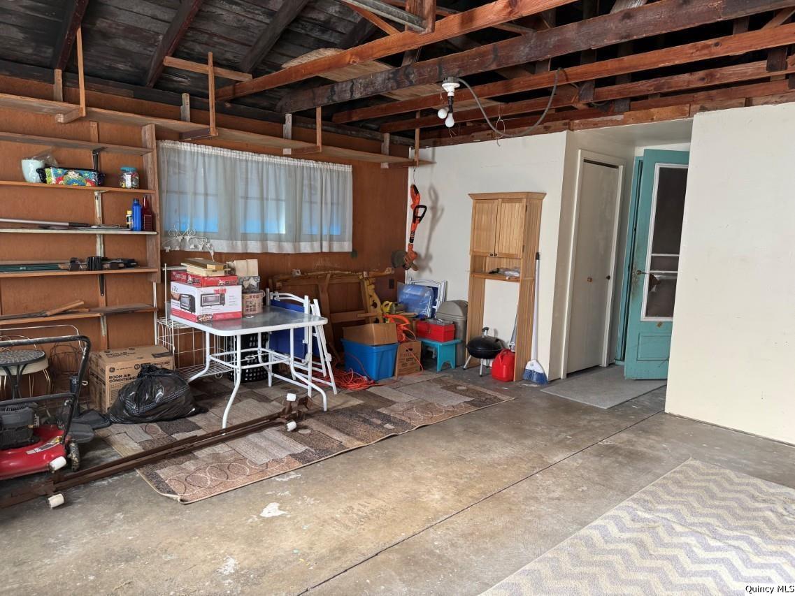 Zanger and Associates - 1005 S 5th Street