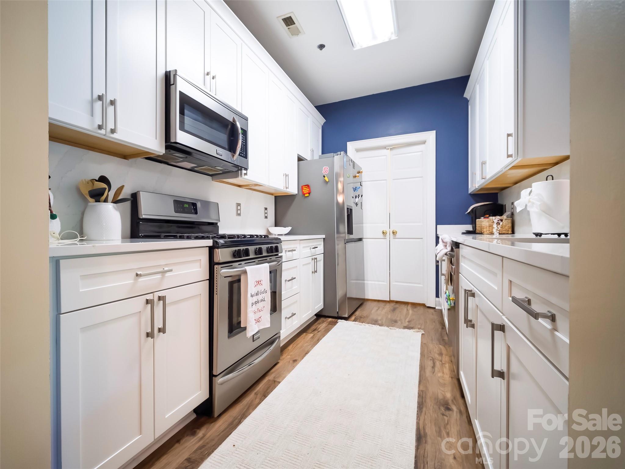 Photo 10 of 5609 Fairview Road3, Charlotte, NC