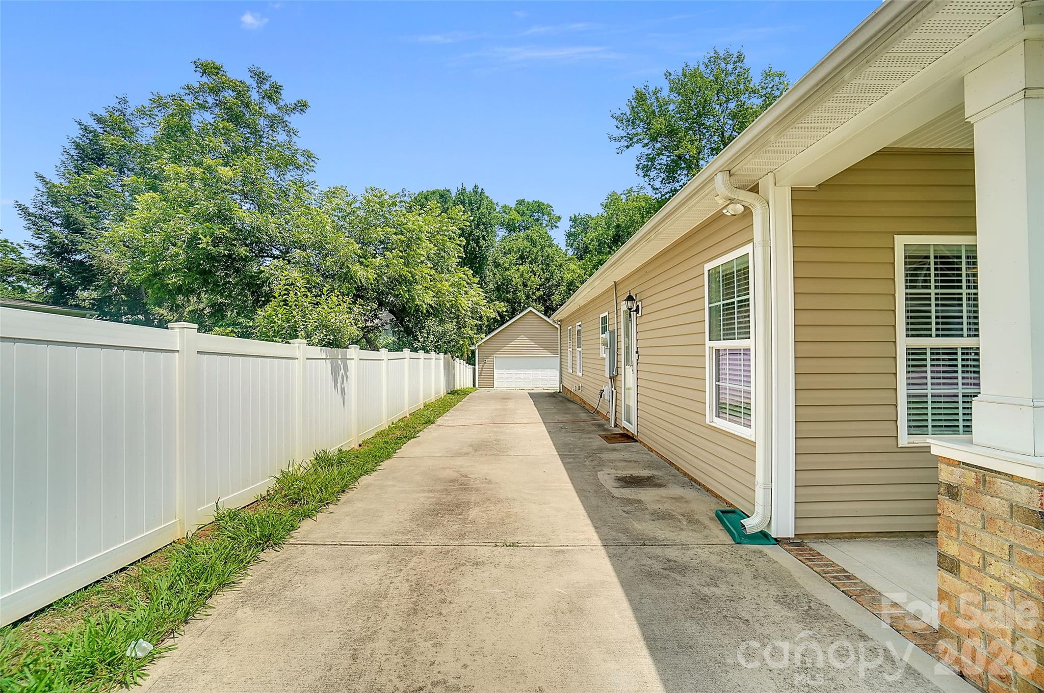 Home for sale at 309 Mill Road, Charlotte, NC — photo 45 of 46